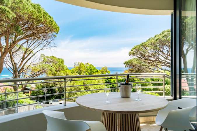 Delightful Rental w Sea Views Vadi Apartment | Nox Cape Town