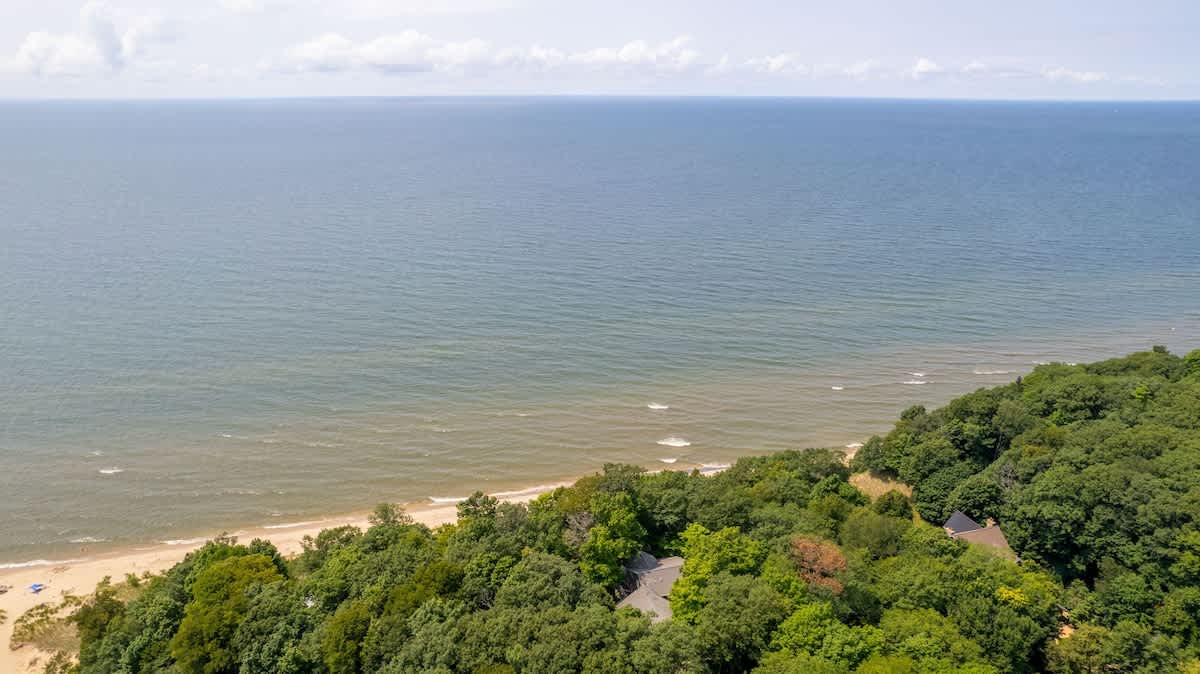 Hummingbird Beach House | Holland | Upscale Lakeshore