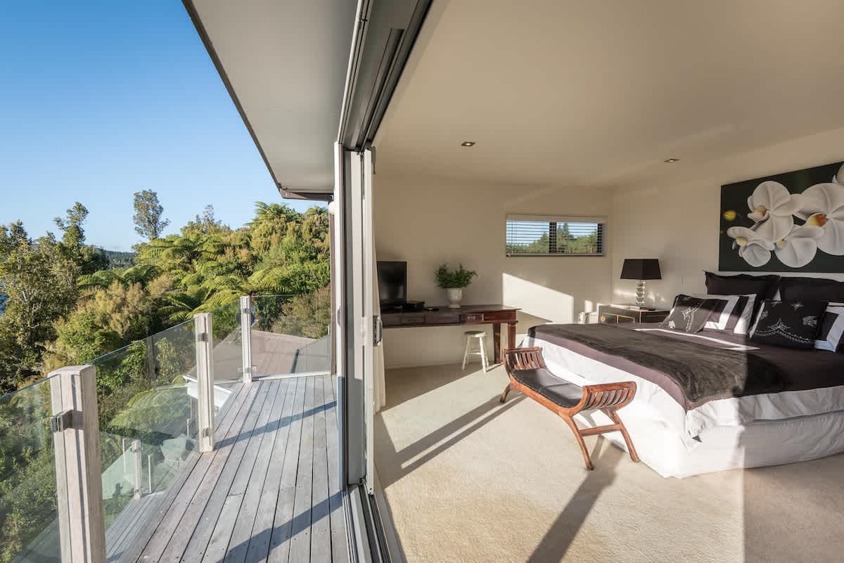 The Lake House | Stunning Views + Private Jetty | Okere Falls | InnList ...