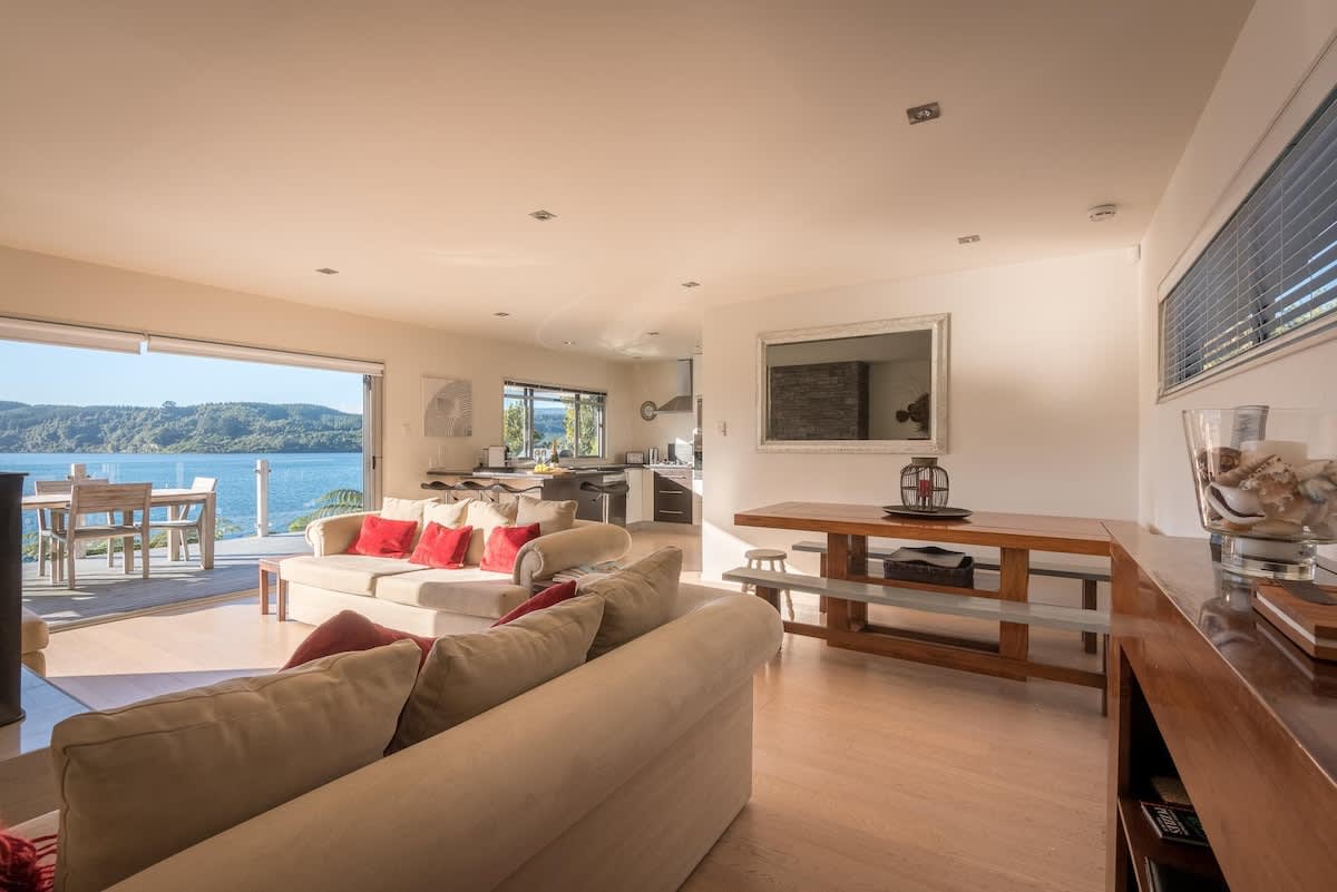 The Lake House | Stunning Views + Private Jetty | Okere Falls | InnList ...