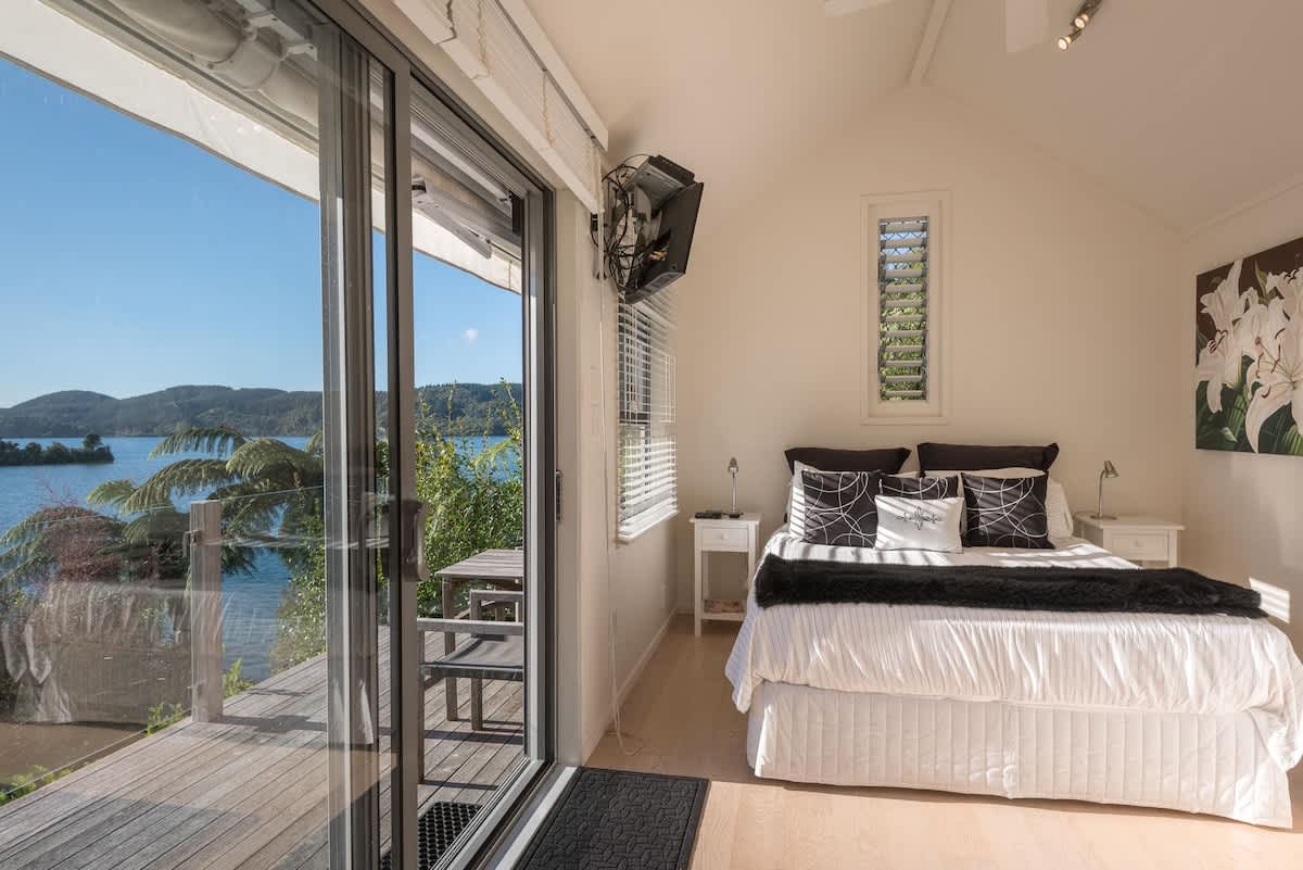 The Lake House | Stunning Views + Private Jetty | Okere Falls | InnList ...