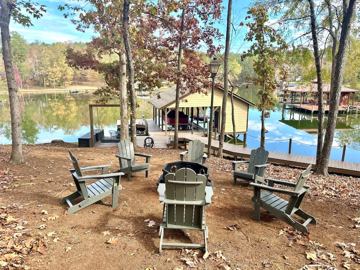 GA Lake House, Sleeps 12, Kayaks, Games + More! | Sparta | Lakeside ...