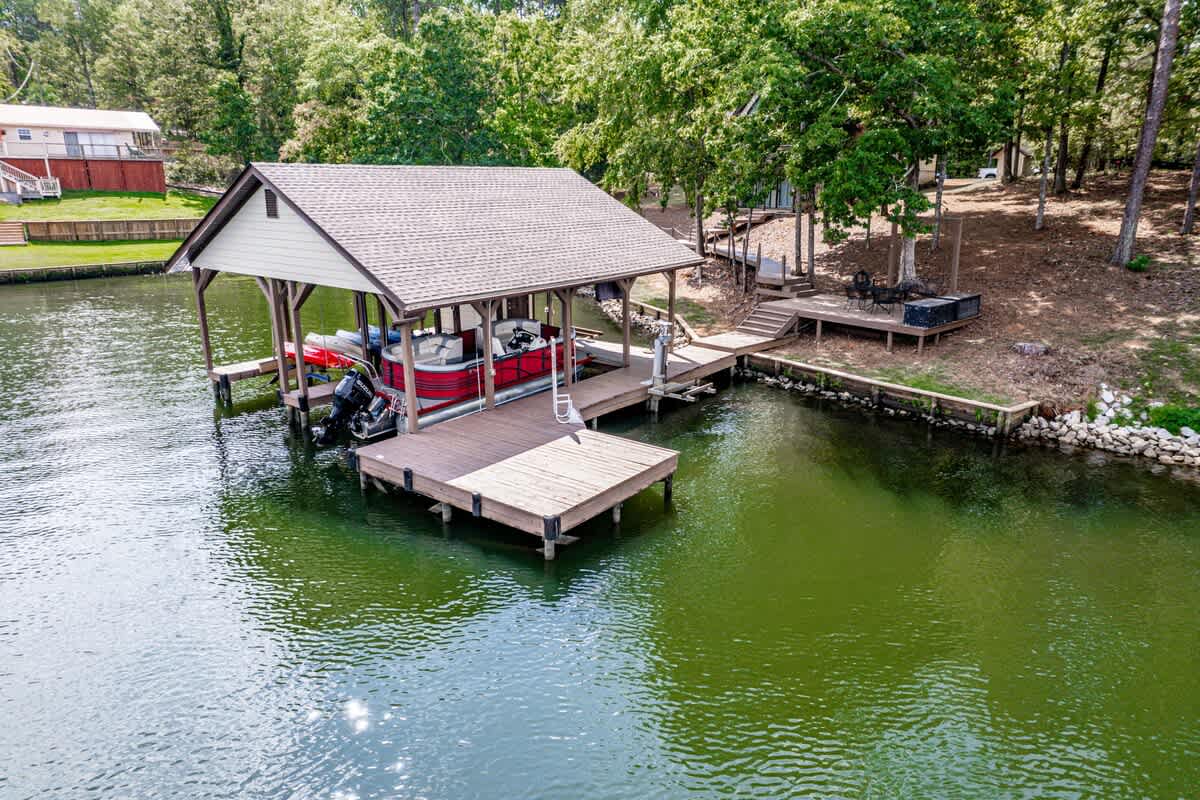 GA Lake House, Sleeps 12, Kayaks, Games + More! | Sparta | Lakeside ...