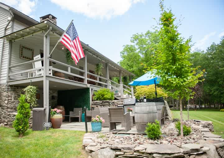 Hammer House at Three Hammers Winery | Hawley | Select Rentals