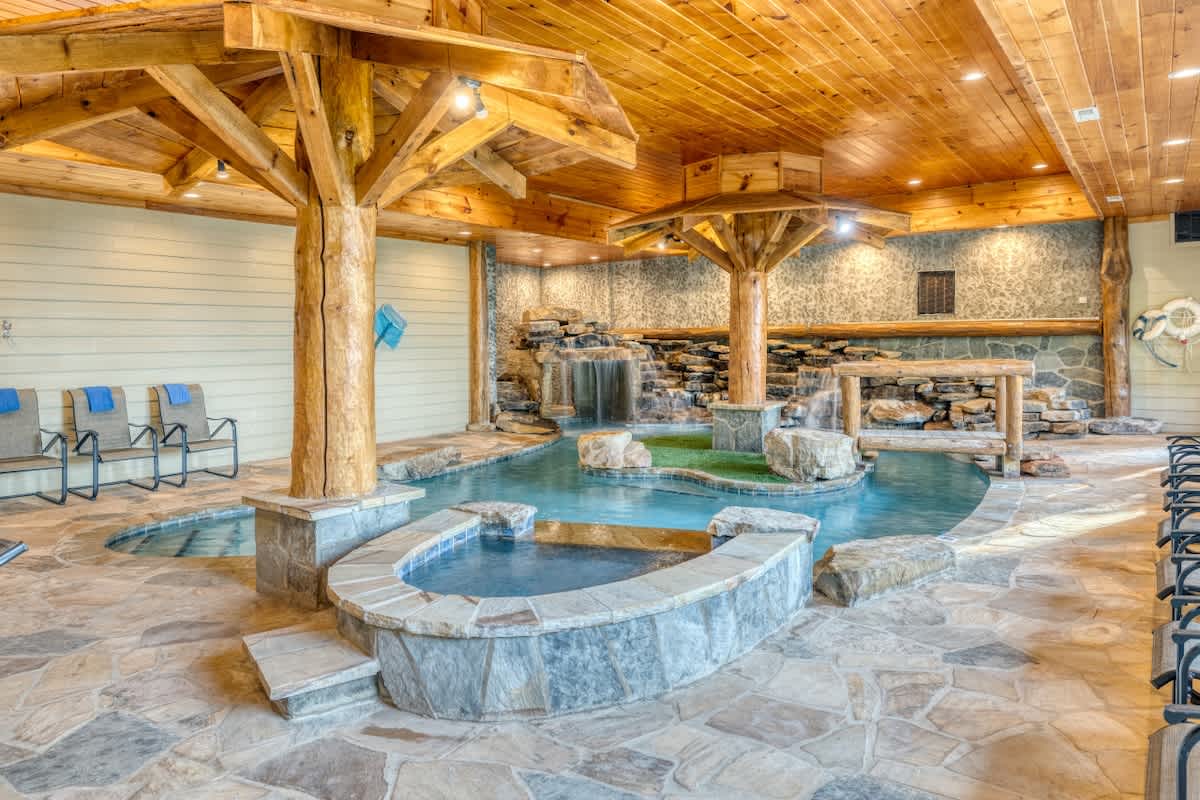 Eagle River Lodge - Huge Indoor Pool - Sleeps 24! | Sevierville | Unwind Luxury Vacations