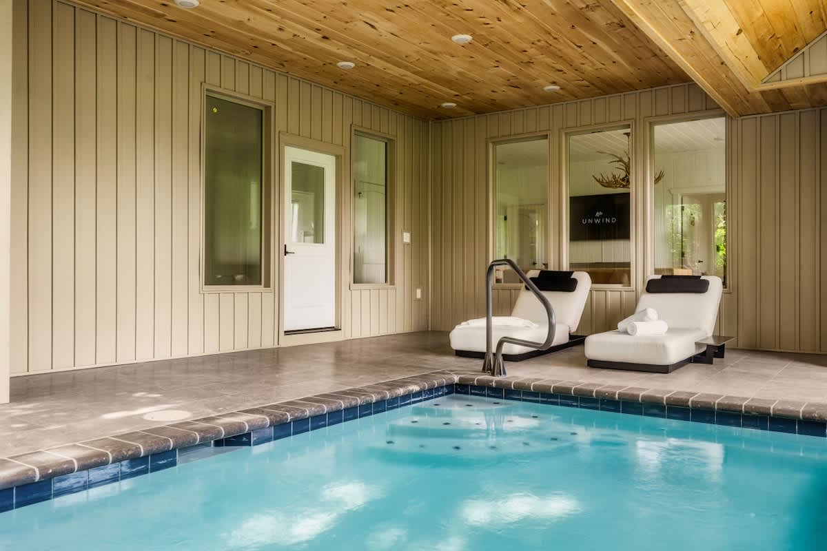 Redtail Lodge – Pool, Hot Tub, Game Room & Mountain Views | Sevier ...
