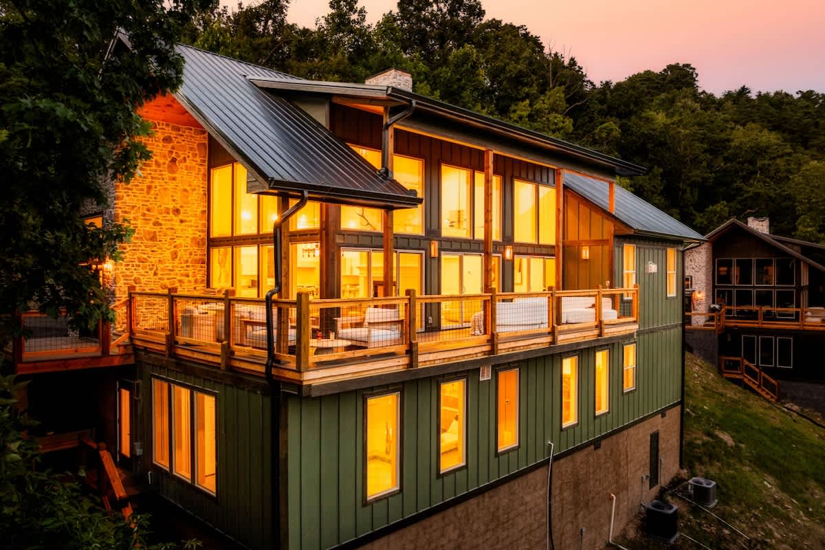 Redtail Lodge – Pool, Hot Tub, Game Room & Mountain Views | Sevier ...