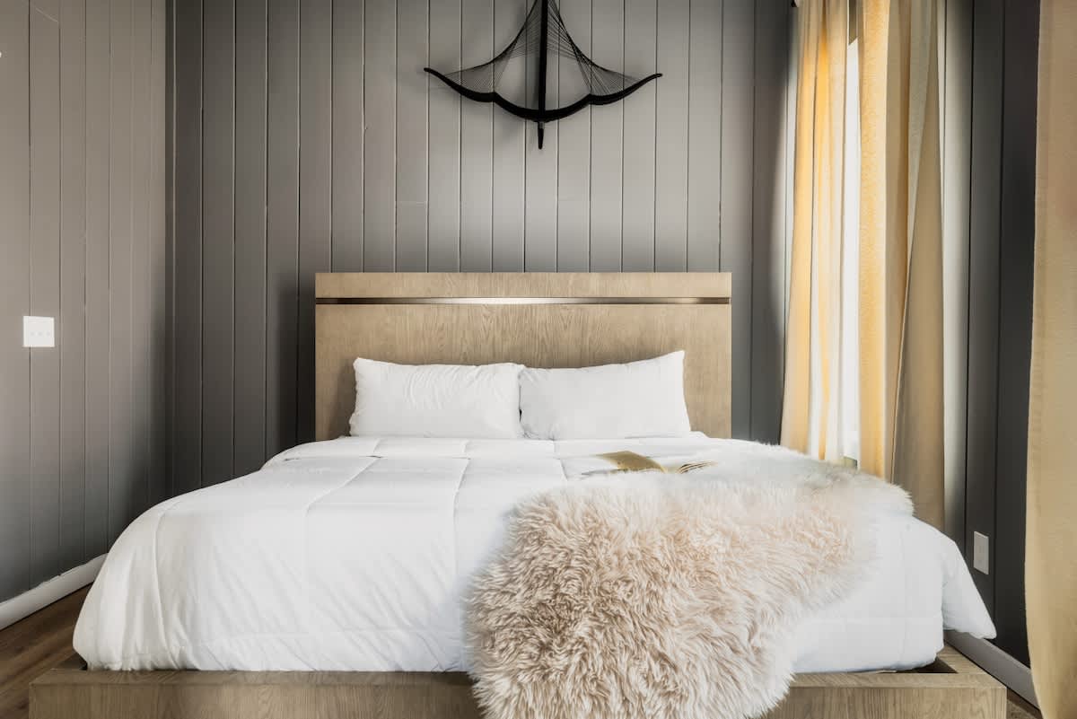 Redtail Lodge – Pool, Hot Tub, Game Room & Mountain Views | Sevier ...