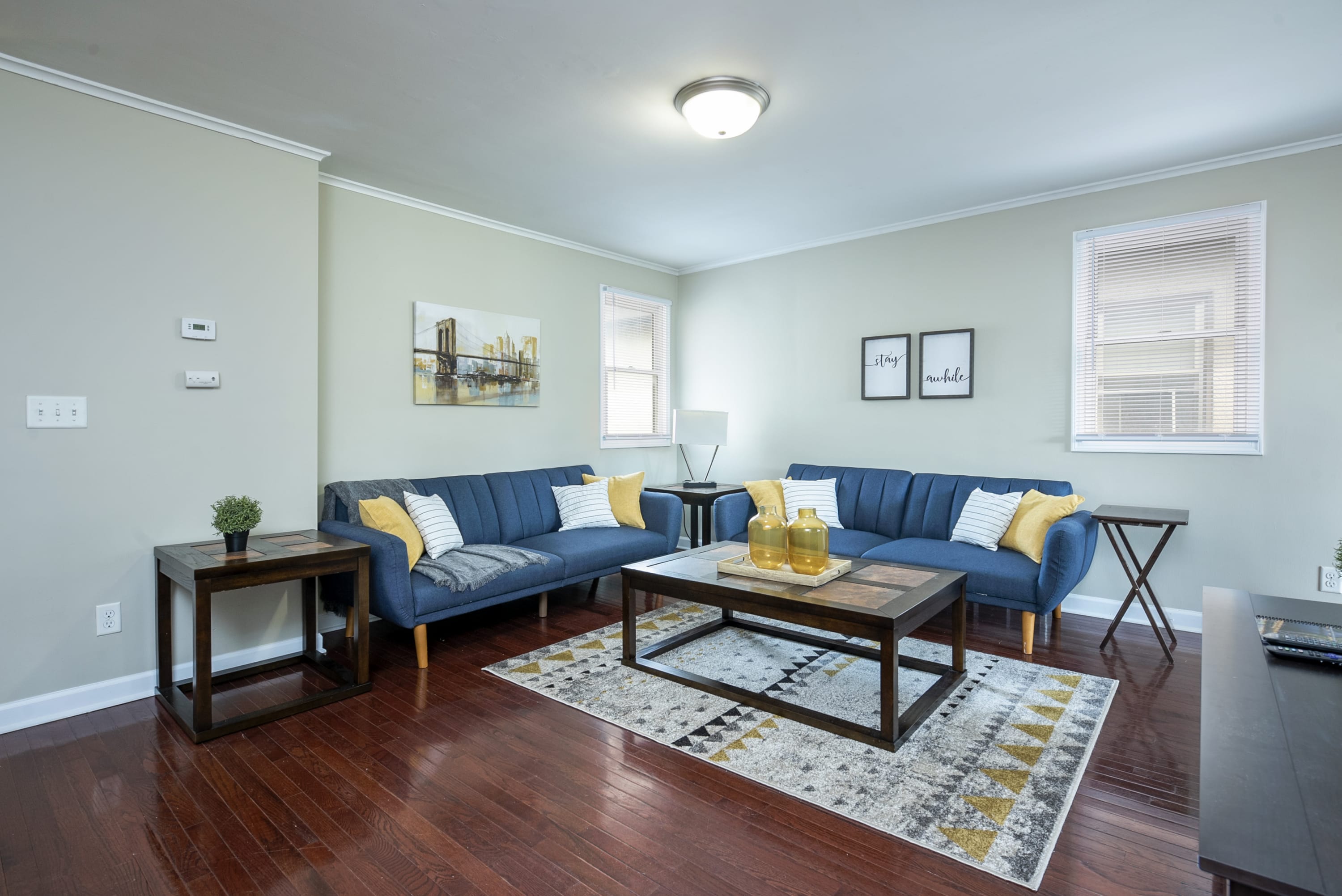 Modern Kitchen And Cozy Living Area - Charming Spacious Loft - Columbus, OH