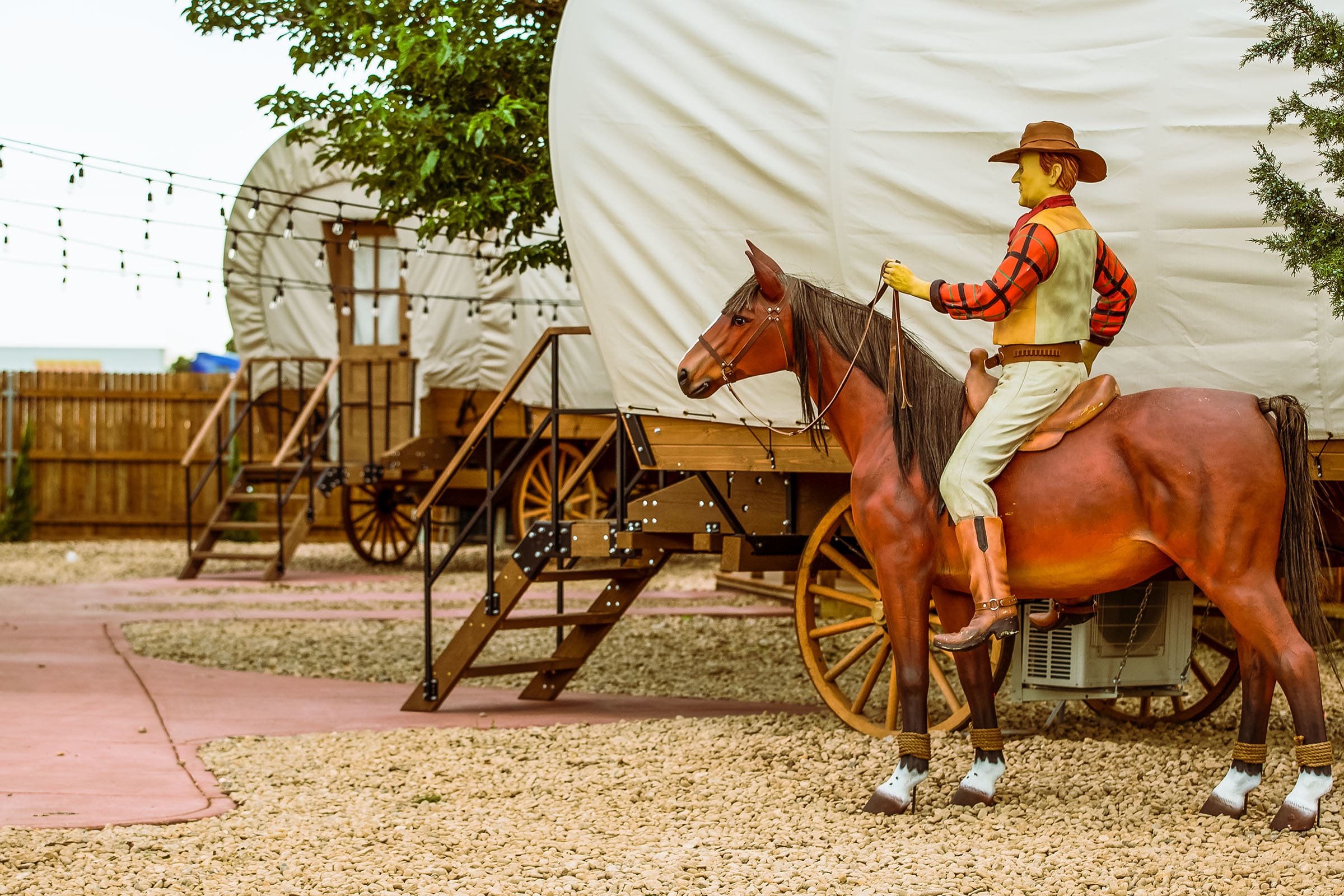 Big Texan Cabins | Amarillo | Big Texan Cabins and Wagons