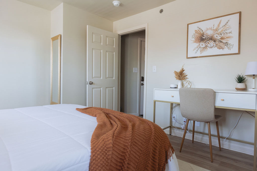 Modern Farmhouse Chic Design And Cozy Atmosphere - Charming Getaway - Johnson City, TN