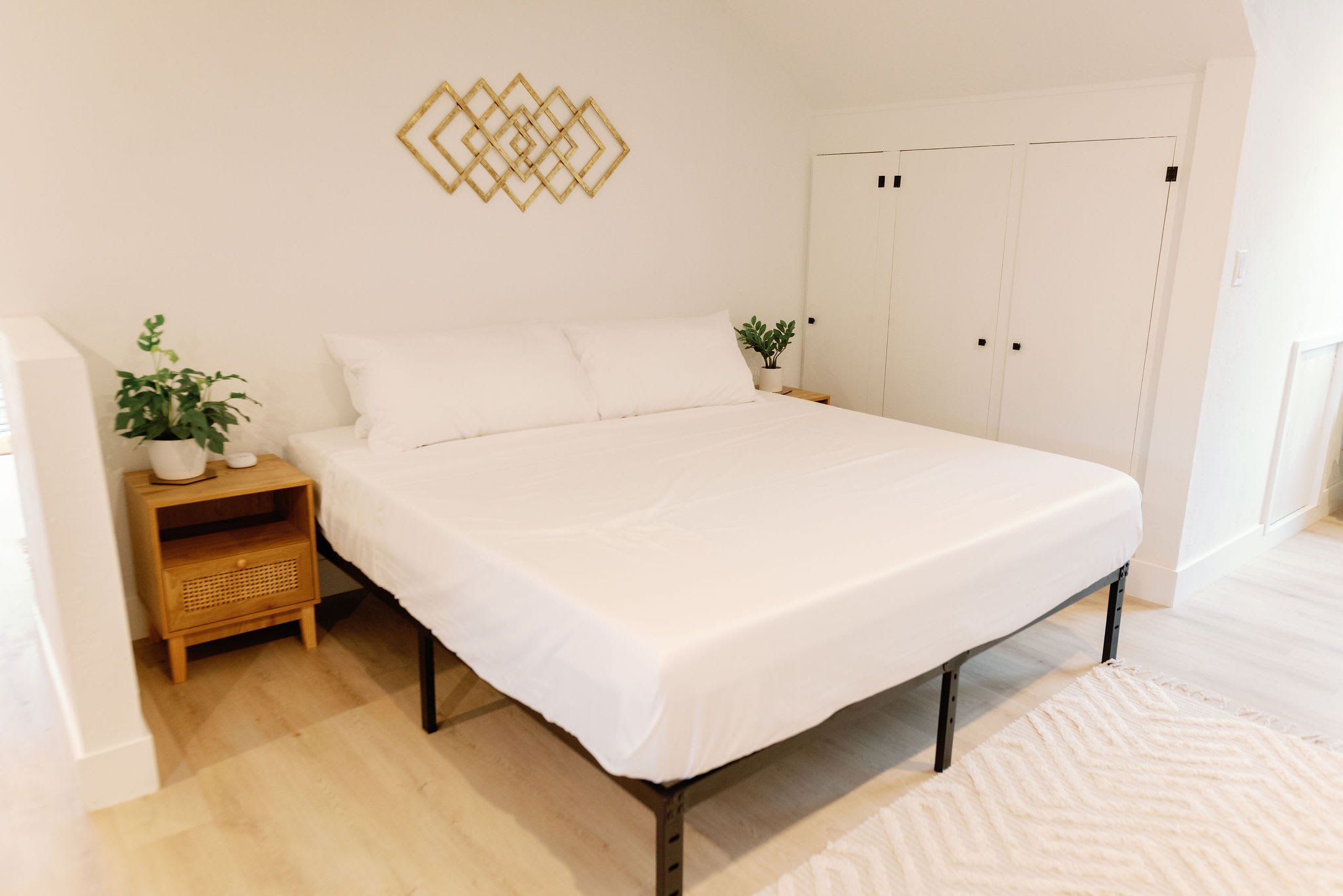 The Key Reno’d Historic Studio! 1 Mile to UF & DT - Upkey Rentals