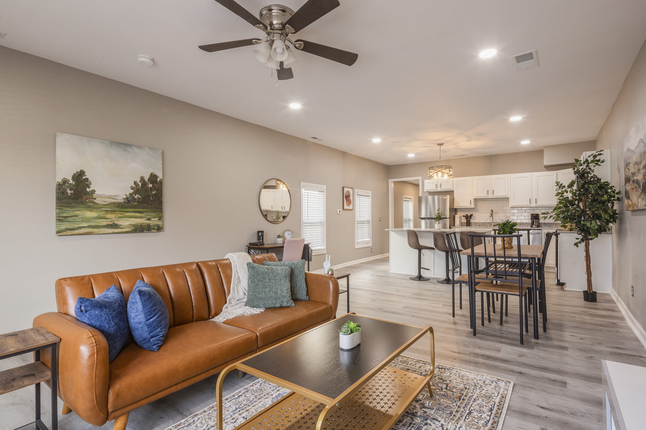 Charming Historic Home With Spacious Backyard - Elegant Modern Retreat - Louisville, KY