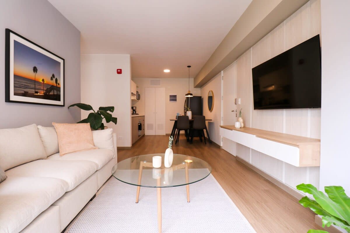 W* | Lively 2br With Balcony In Miraflores - Peru