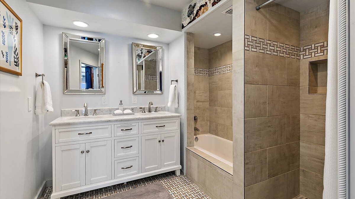 Villa Adriana | Wren Beach Rentals by Portoro • Portoro