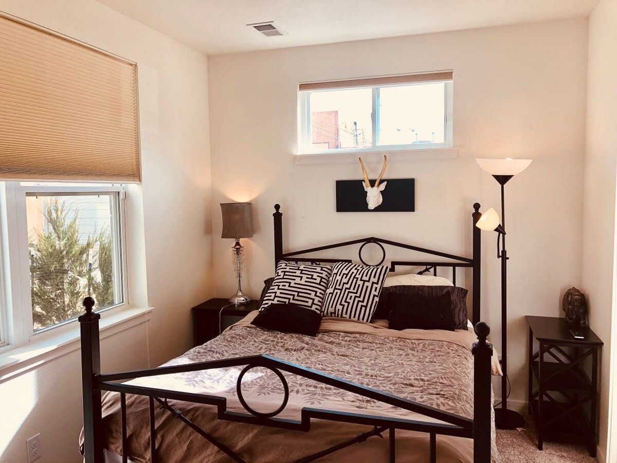 Rooftop Hot Tub And Convenient Parking - Stylish Modern Retreat - Denver, CO