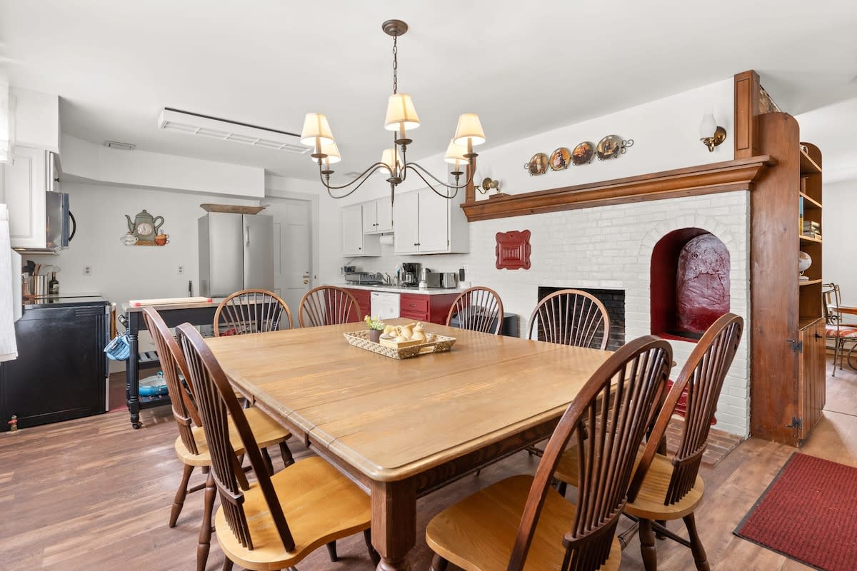 Federal On Exeter | Circa 1805 | Pet-friendly - New Hampshire (State)