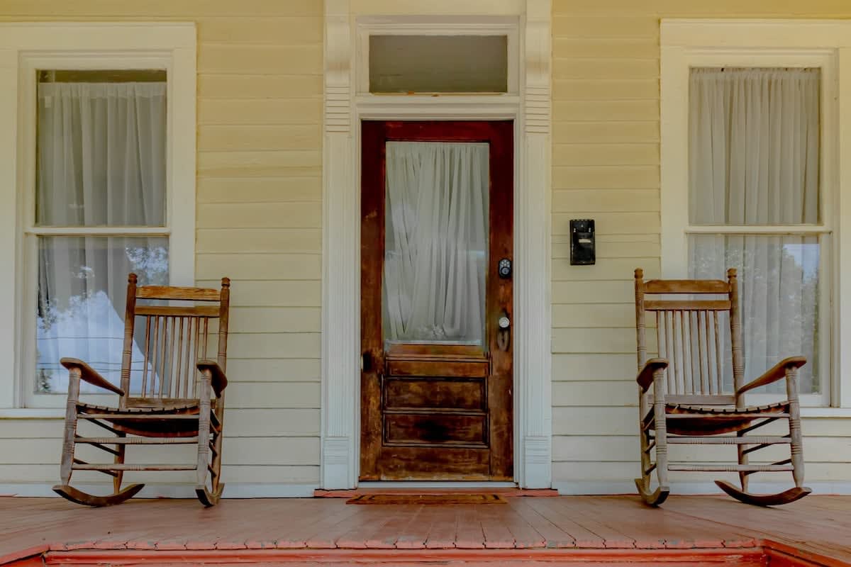Historic Uptown Home W/ Porch & Parking - Columbus, GA