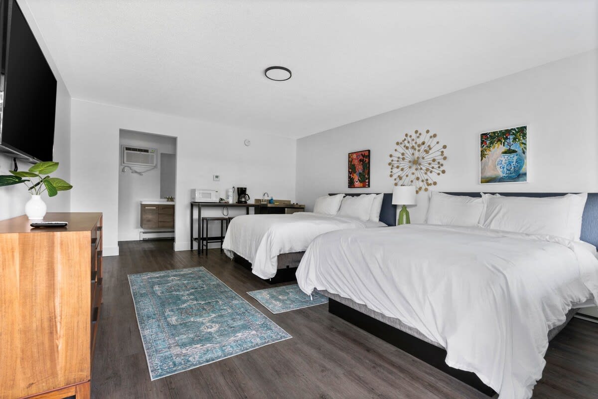 Peninsula One Apartments Unit 24 - Traverse City