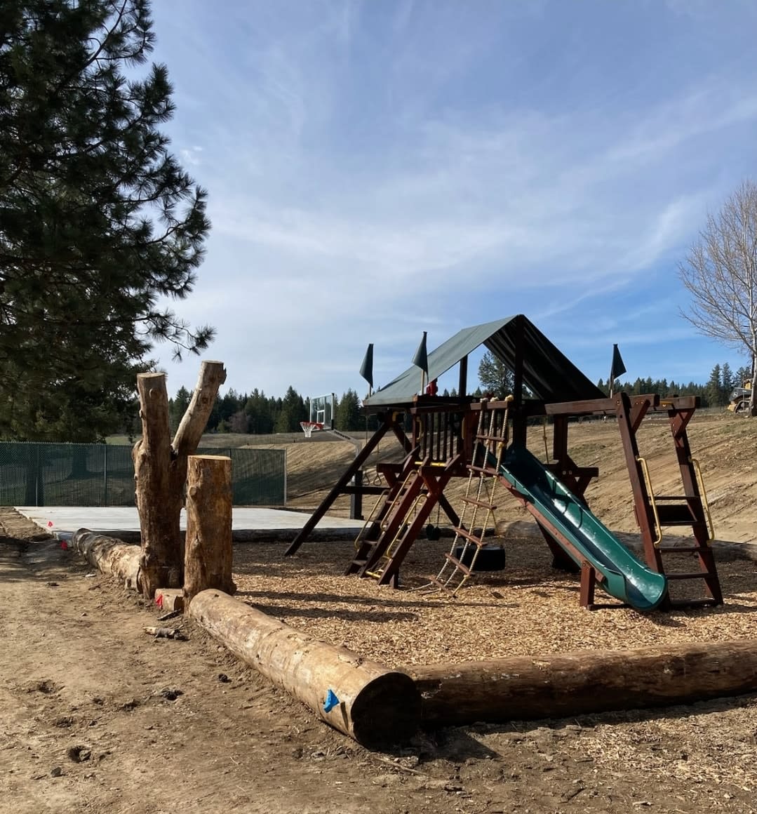 Beautiful Triplex Unit With Spectacular Lake View! | Valley | Waitts ...