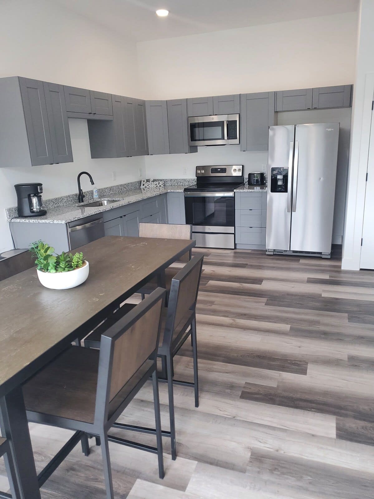 1183 5 bdrm Home sleeps 16 on Lake! @ BW Jacks | Lake Ozark | Team ...