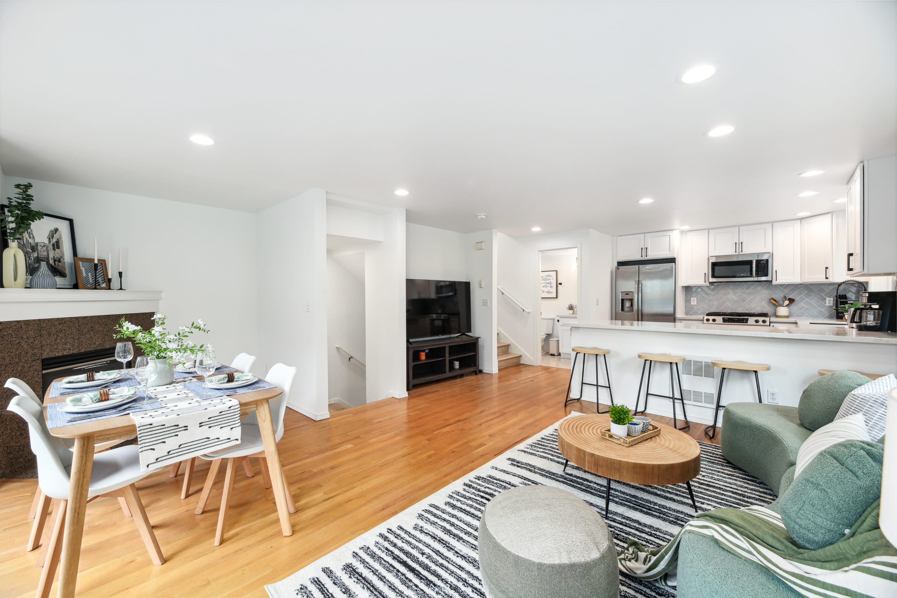 Green Lake Remodelled Home With Ac, Garage, Yard - Seattle, WA