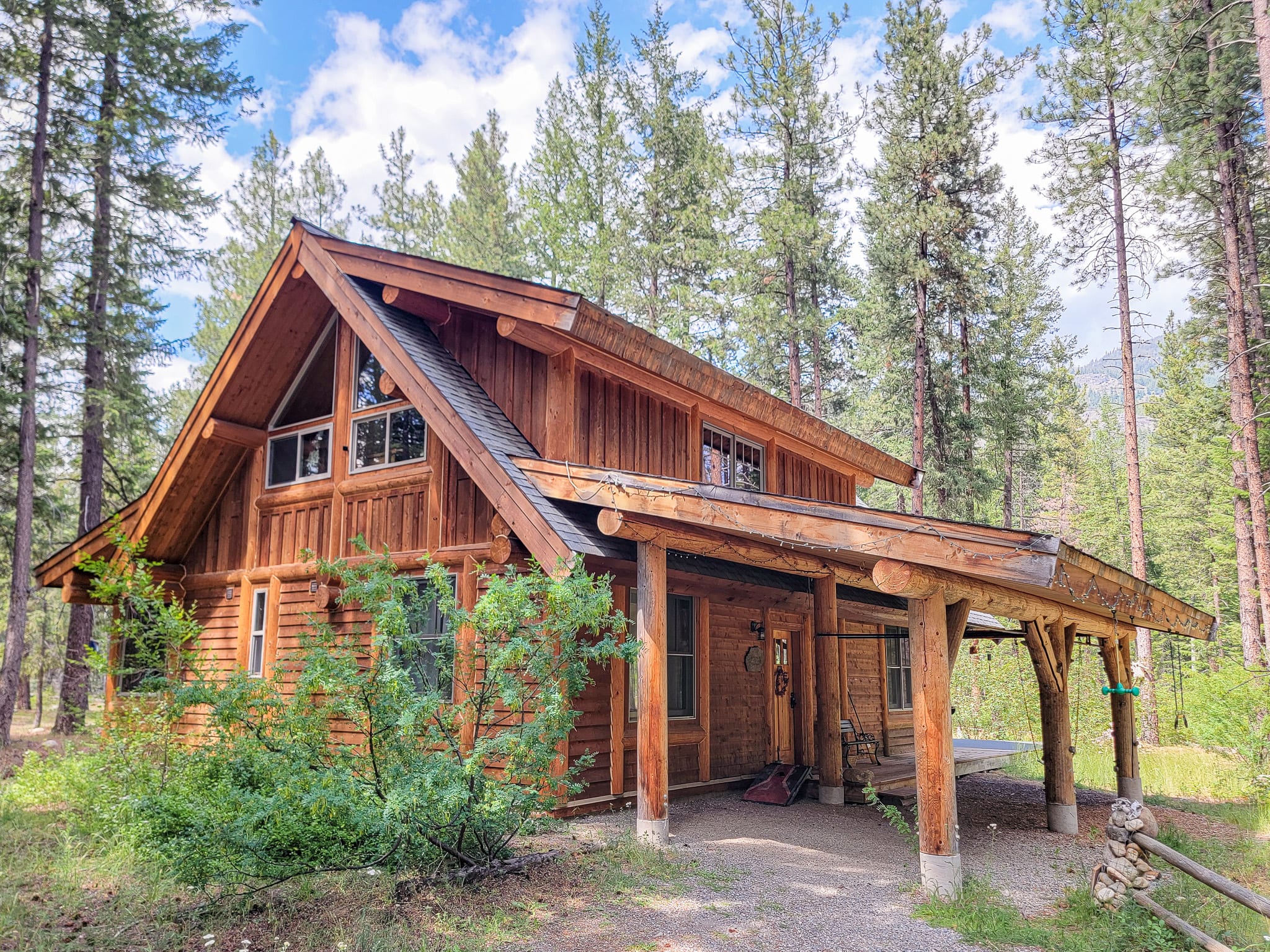 Happy Trails: woodland retreat with sauna and deck | Mazama | The Inn ...