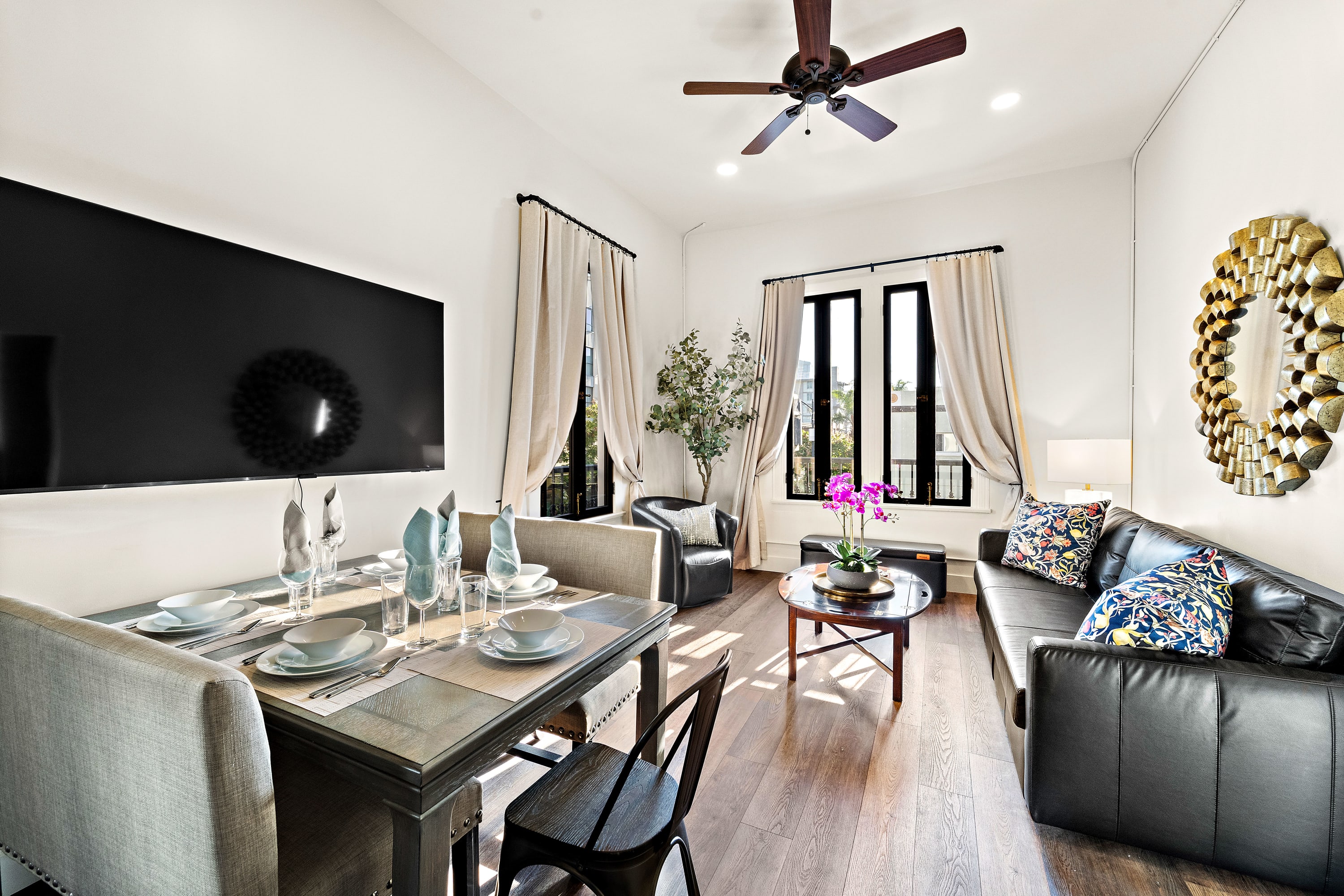 Charming Suite With Modern Amenities - Unique Downtown Haven - Coronado, CA