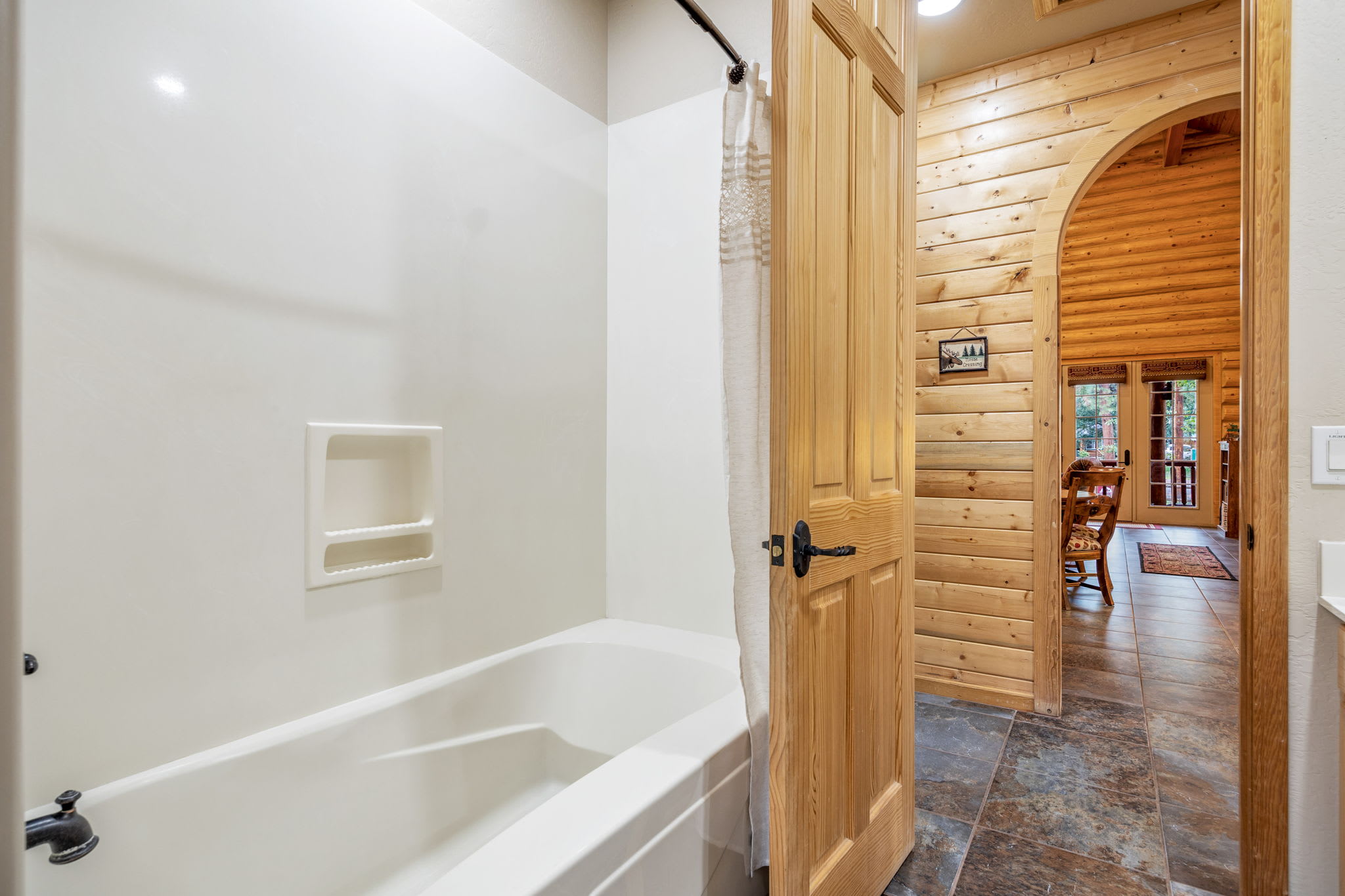 Two Bears Cabin (Cabin 162) | Greer | The Lost Resorts