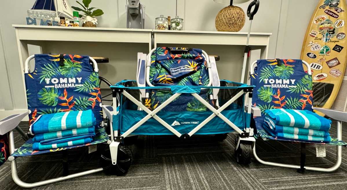 Upgraded Pet Friendly 3 bed 3 bath Beach Villa! Walk to the beach ...