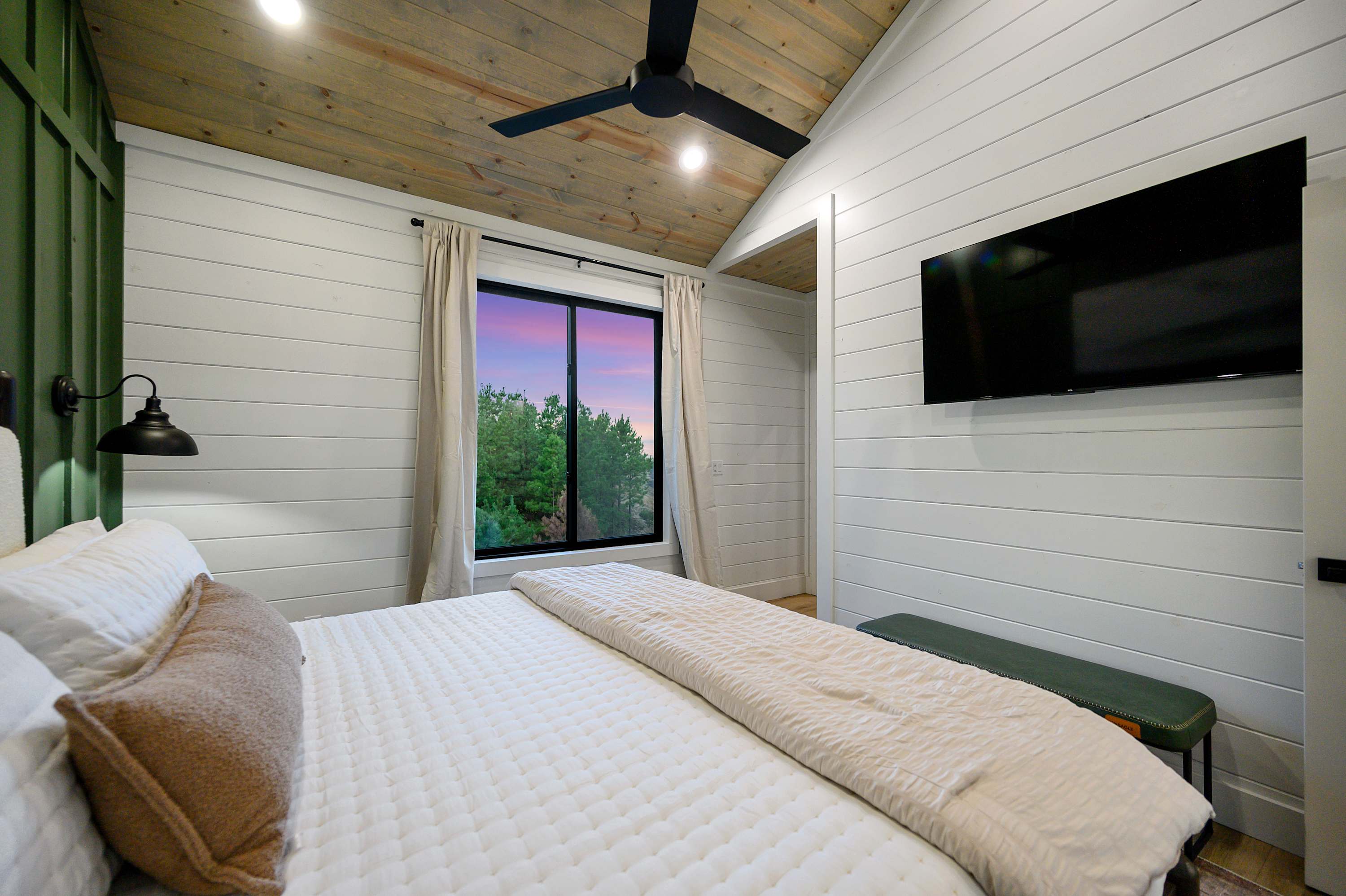 Pets | Heated Pool | Fire Pit | Hot Tub | Sleeps 26 | Broken Bow ...