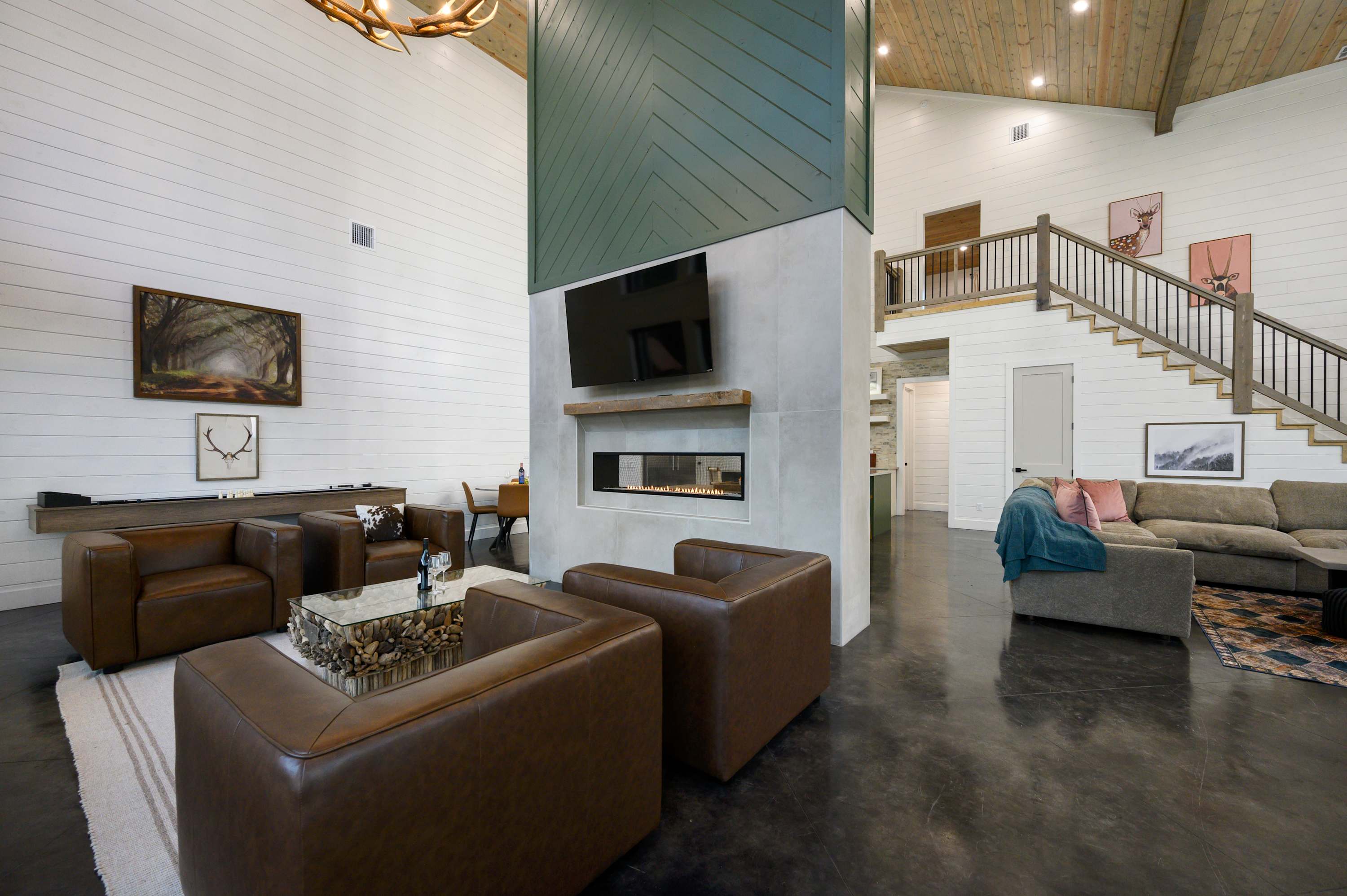 Pets | Heated Pool | Fire Pit | Hot Tub | Sleeps 26 | Broken Bow ...