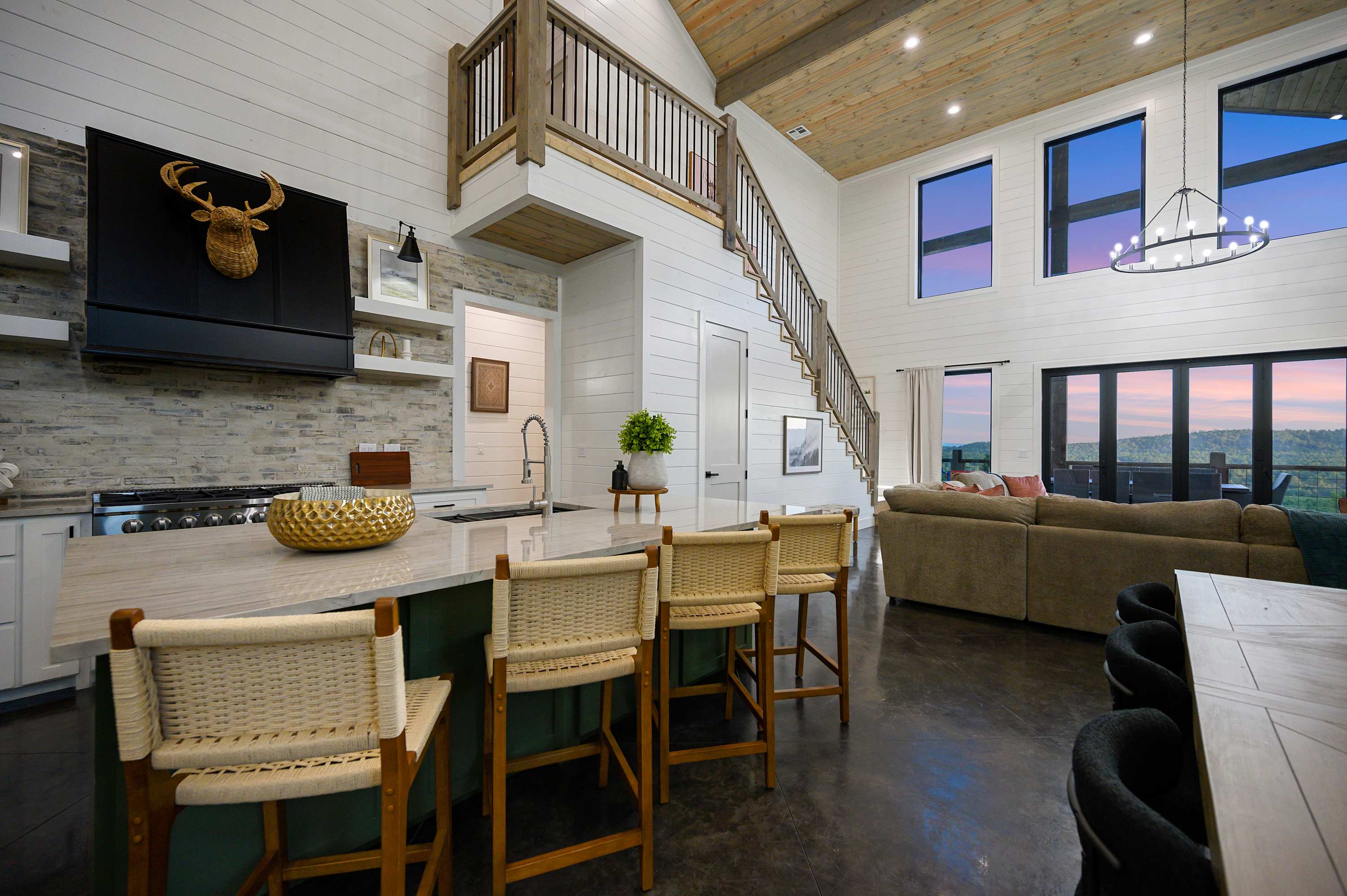 Pets | Heated Pool | Fire Pit | Hot Tub | Sleeps 26 | Broken Bow ...