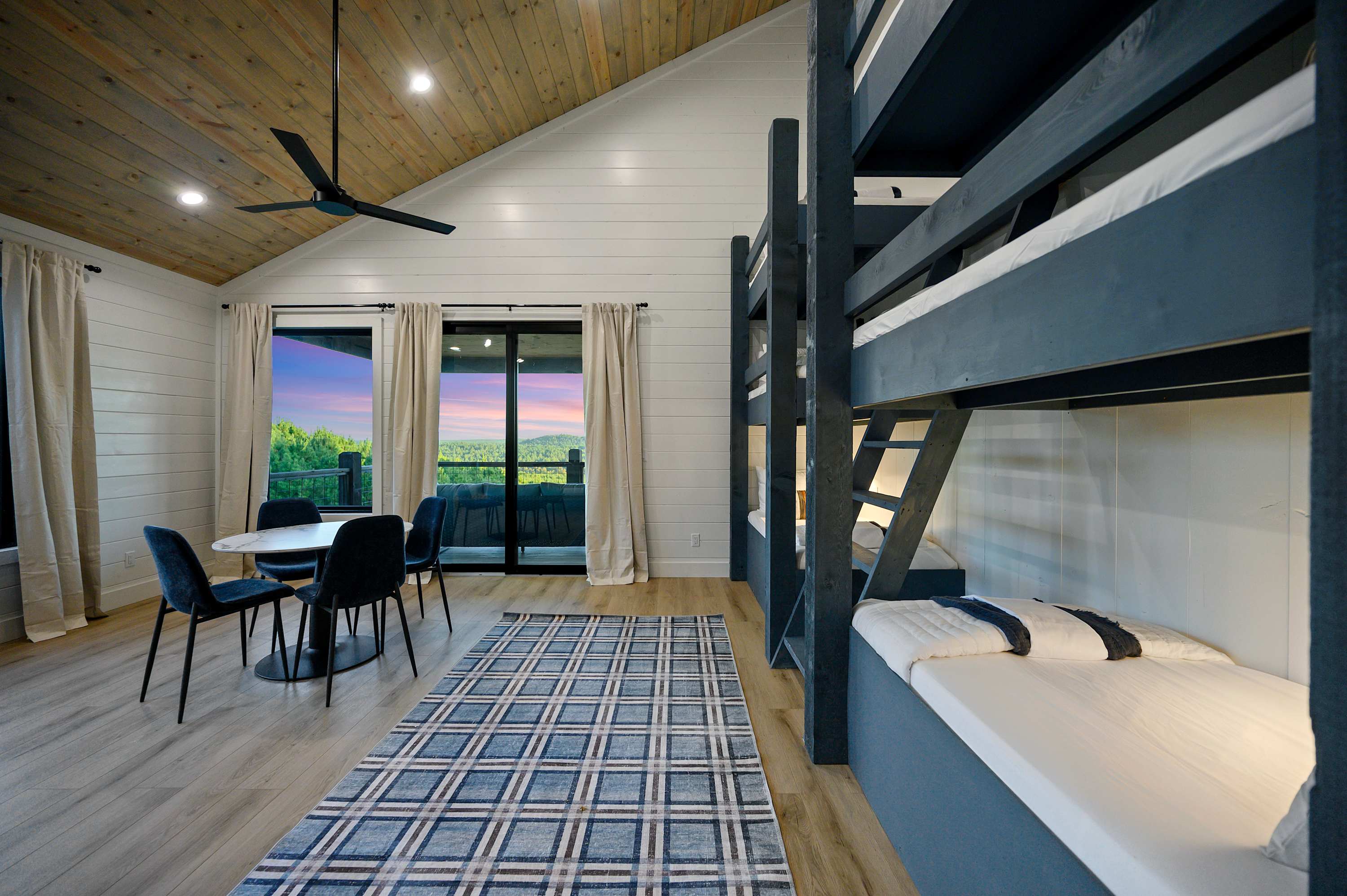 Pets | Heated Pool | Fire Pit | Hot Tub | Sleeps 26 | Broken Bow ...