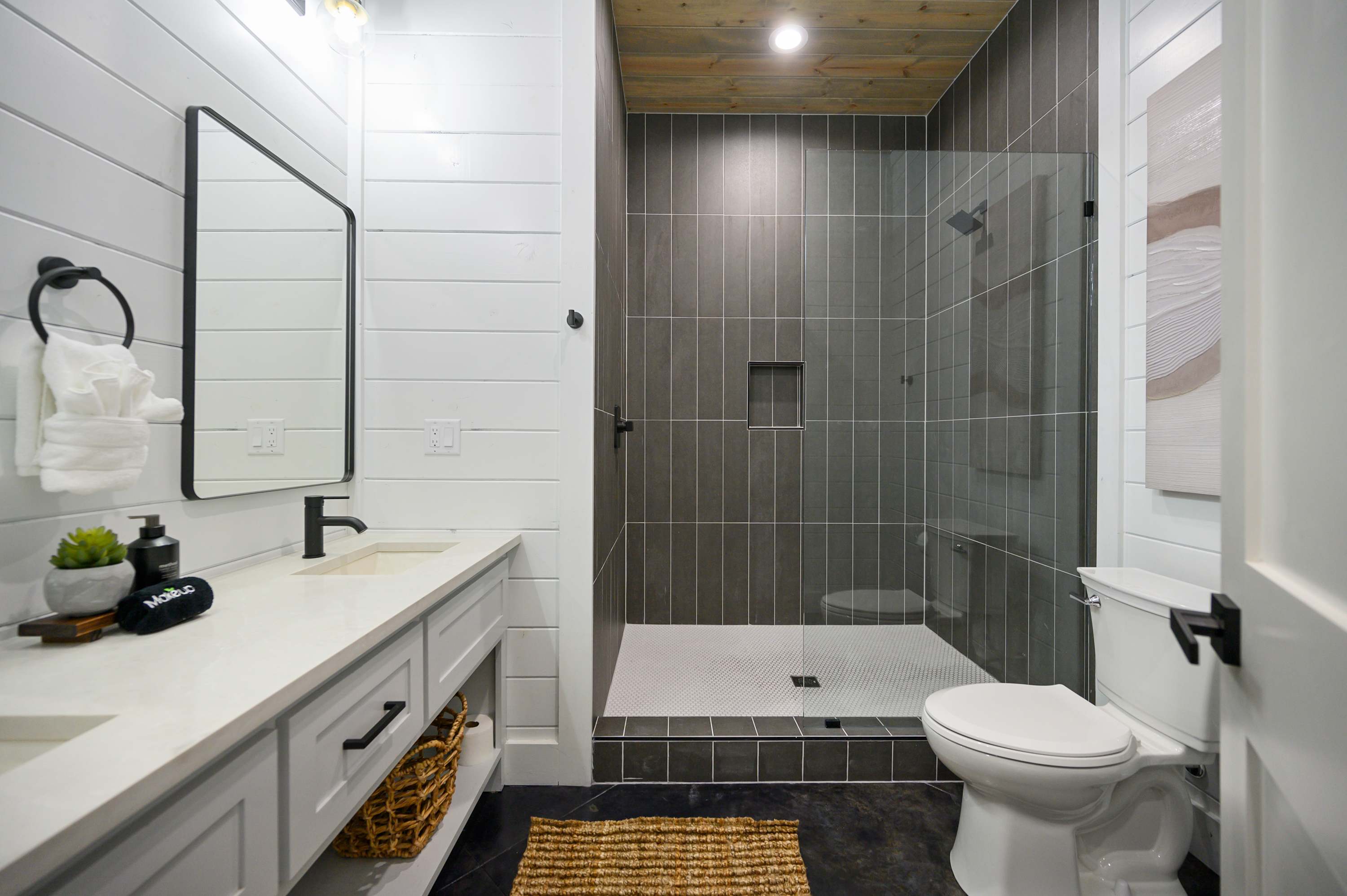 Pets | Heated Pool | Fire Pit | Hot Tub | Sleeps 26 | Broken Bow ...