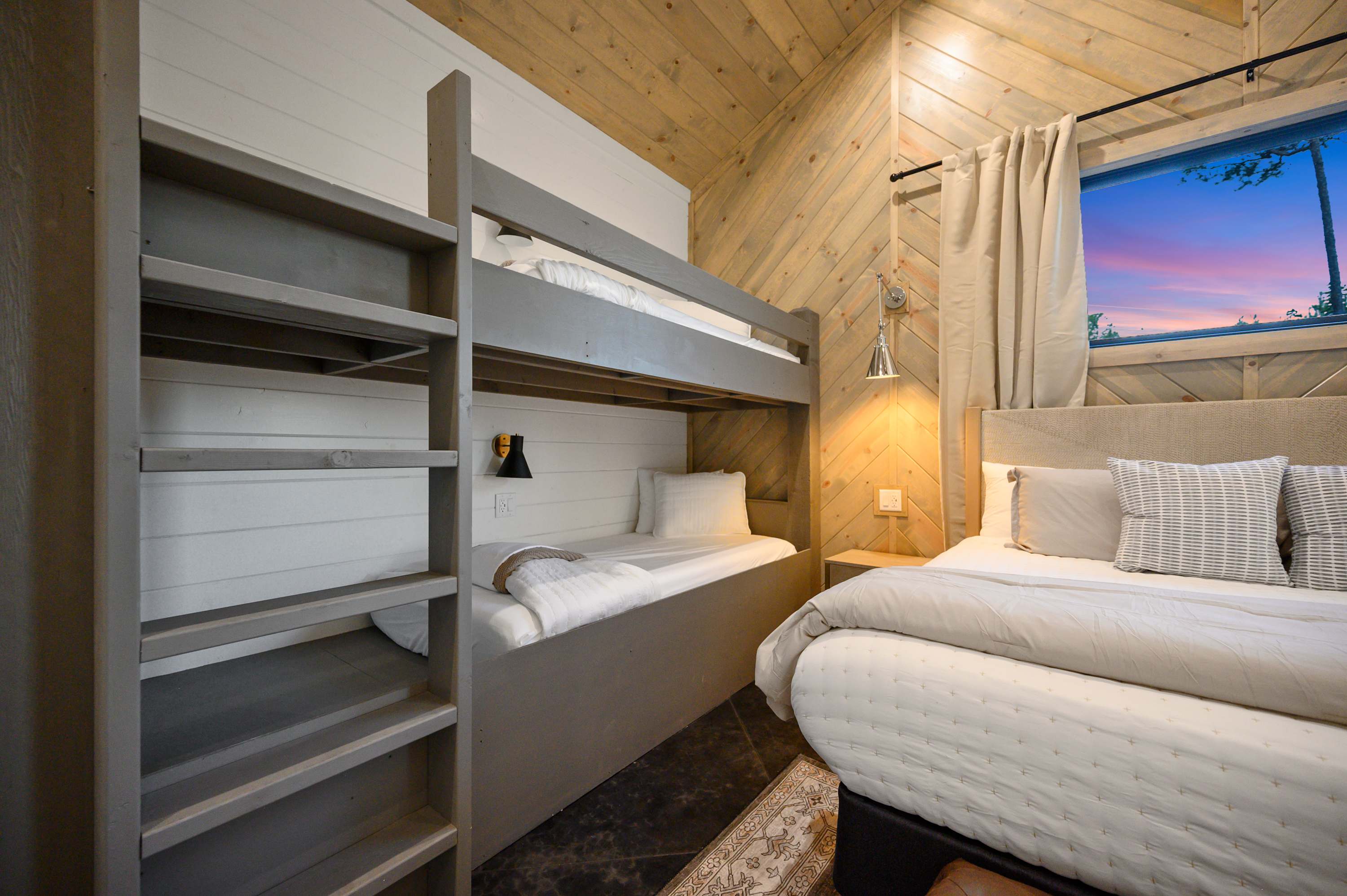 Pets | Heated Pool | Fire Pit | Hot Tub | Sleeps 26 | Broken Bow ...