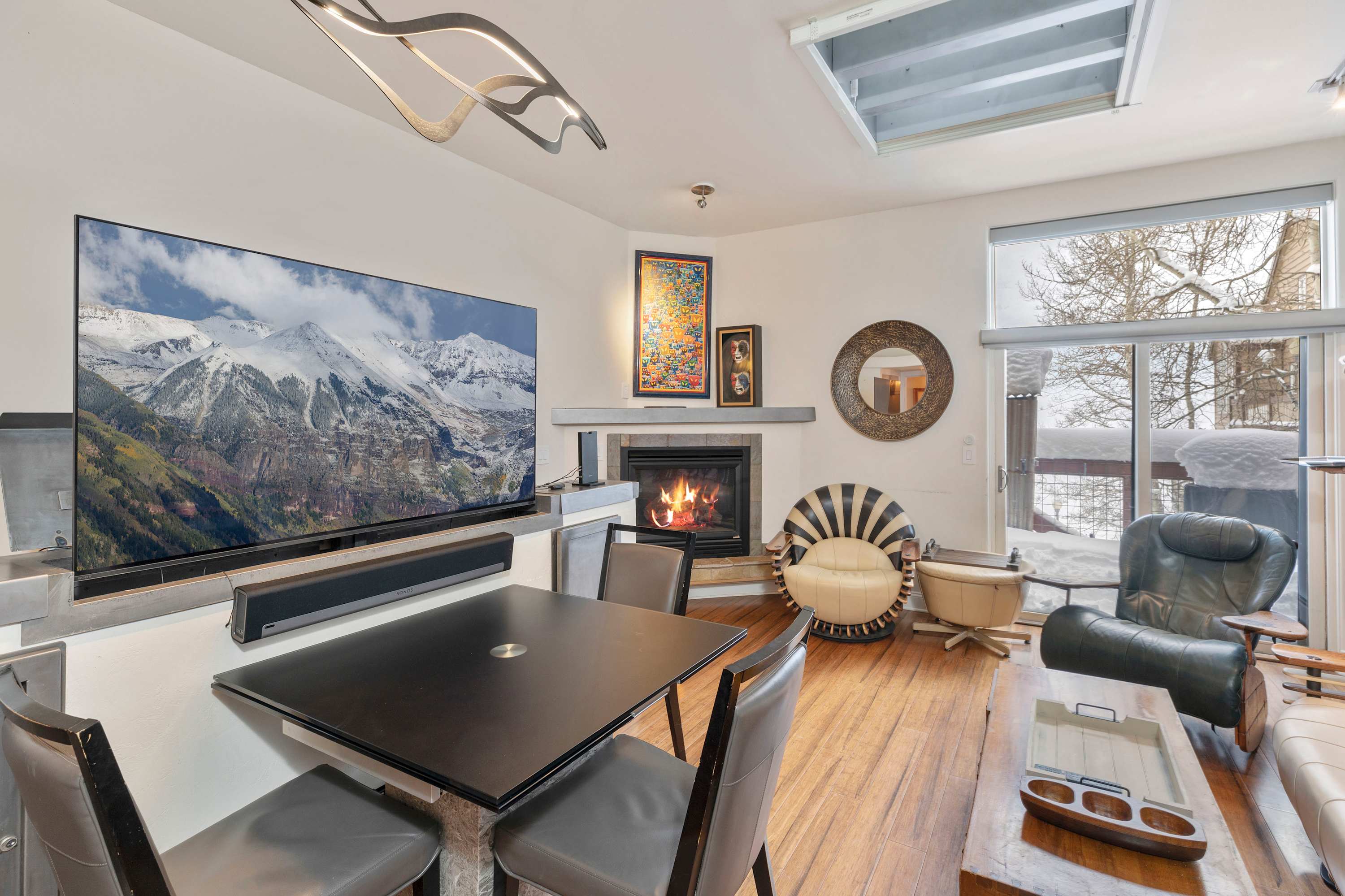 Ski In And River Trail Access - Luxurious Cozy Escape - Telluride, CO