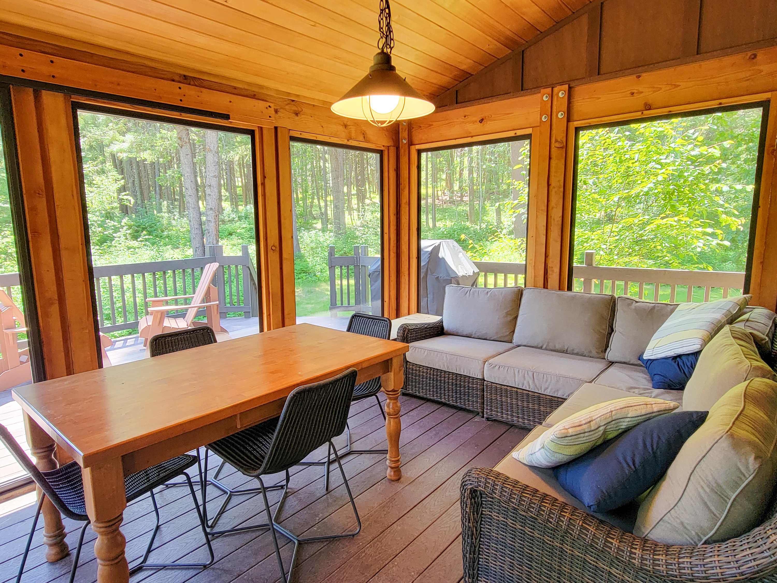 Aspen Grove Cabin - 4-Bedroom Home in Mazama | Mazama | The Inn at ...