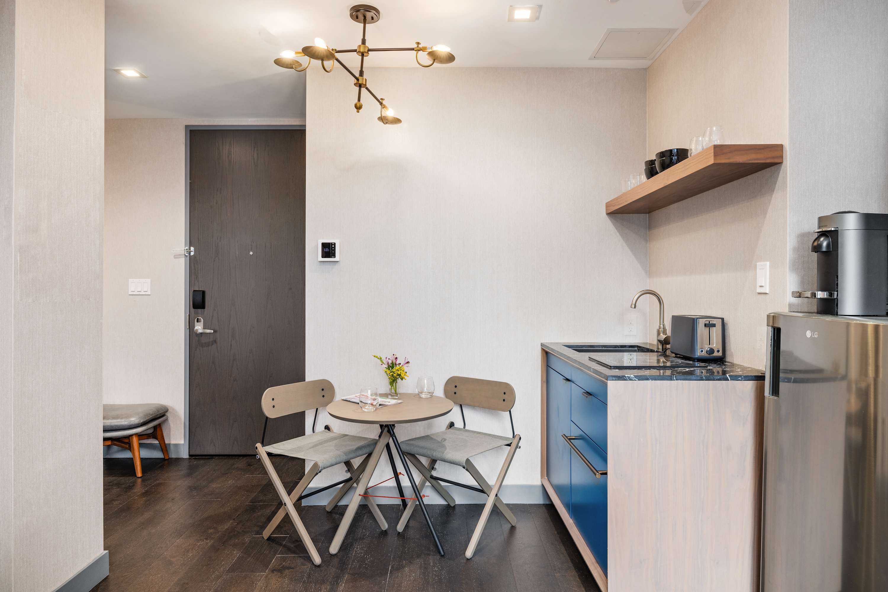 The Vibe on 5th V • Vibe 8754 | Book Direct Here