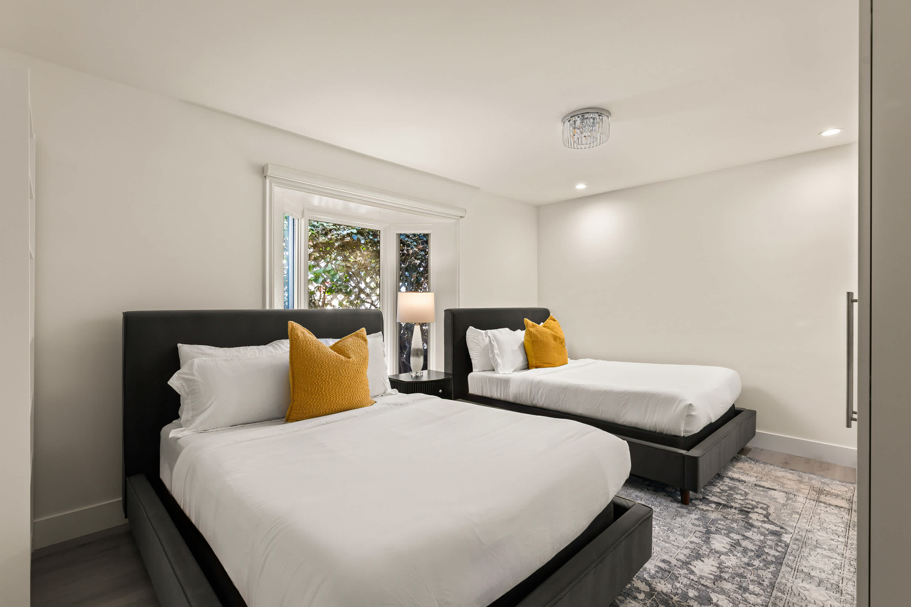 New Luxe Remodel,Walk to Beach, Ocean Views, Spa | San Diego | NXT ...