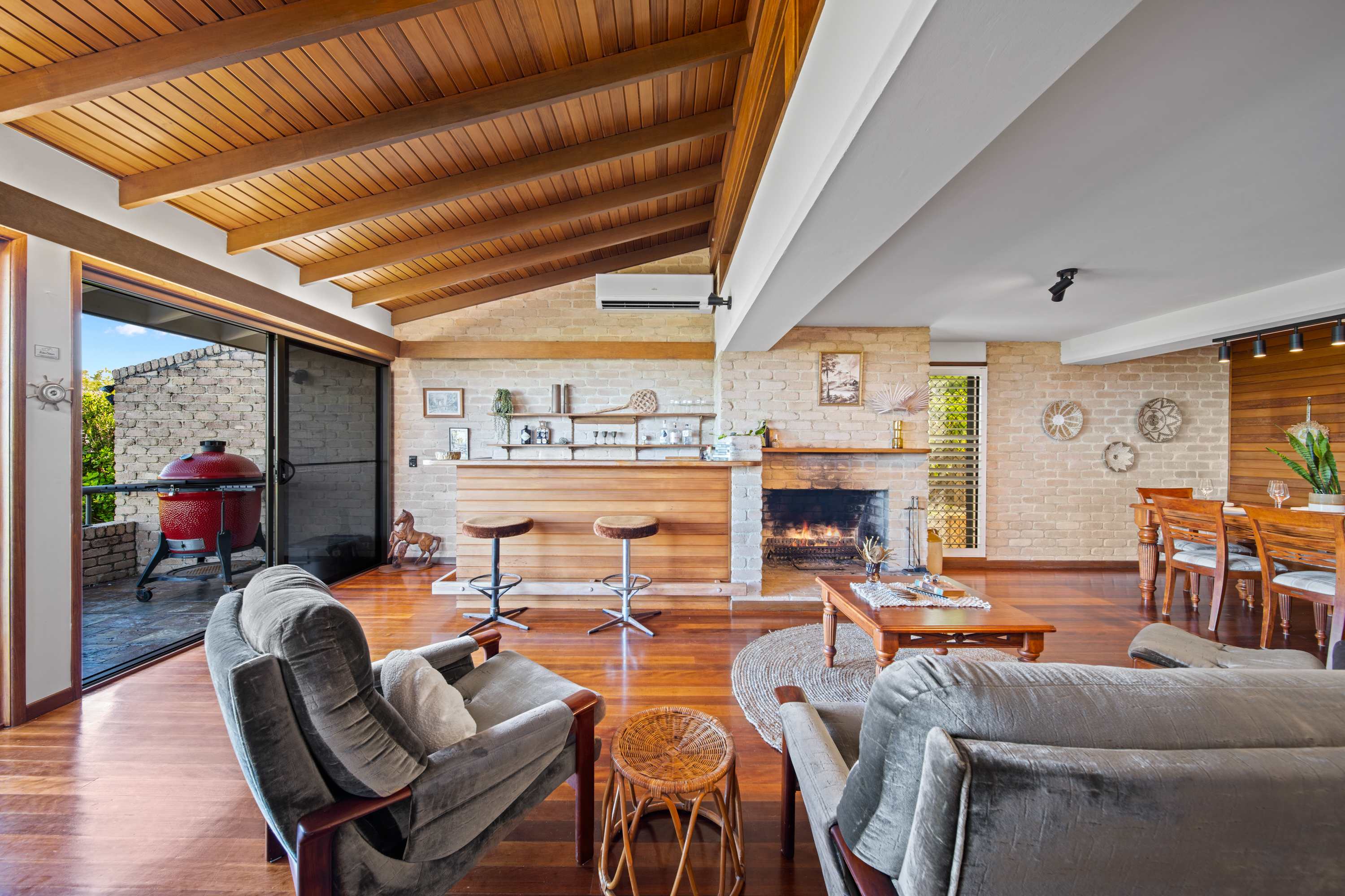 Caloundra Retro Beach House in Front of Ocean | Caloundra Region ...