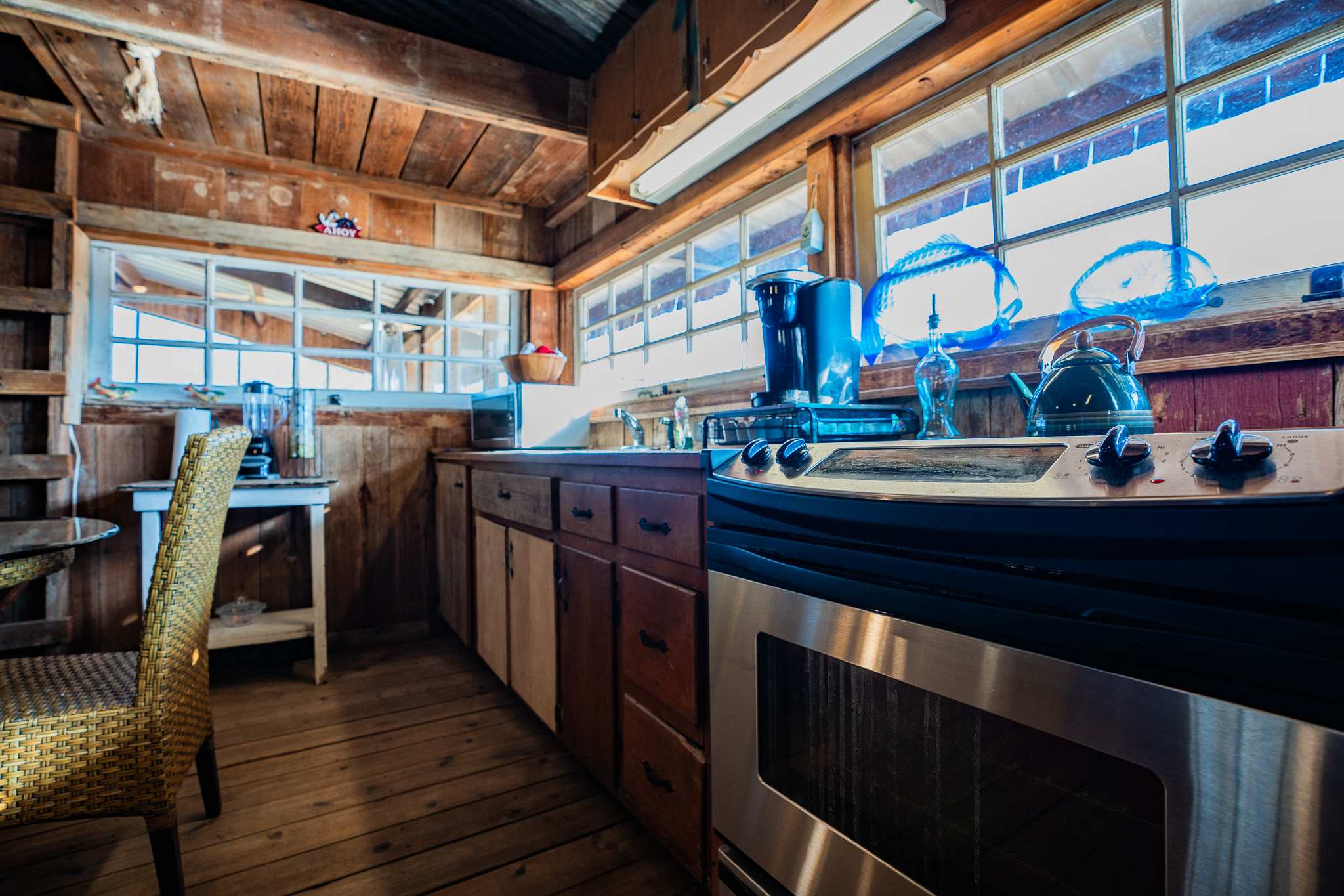 Waco Rustic Boat House, River Fishing, Sunset Views | Satin | Moon ...