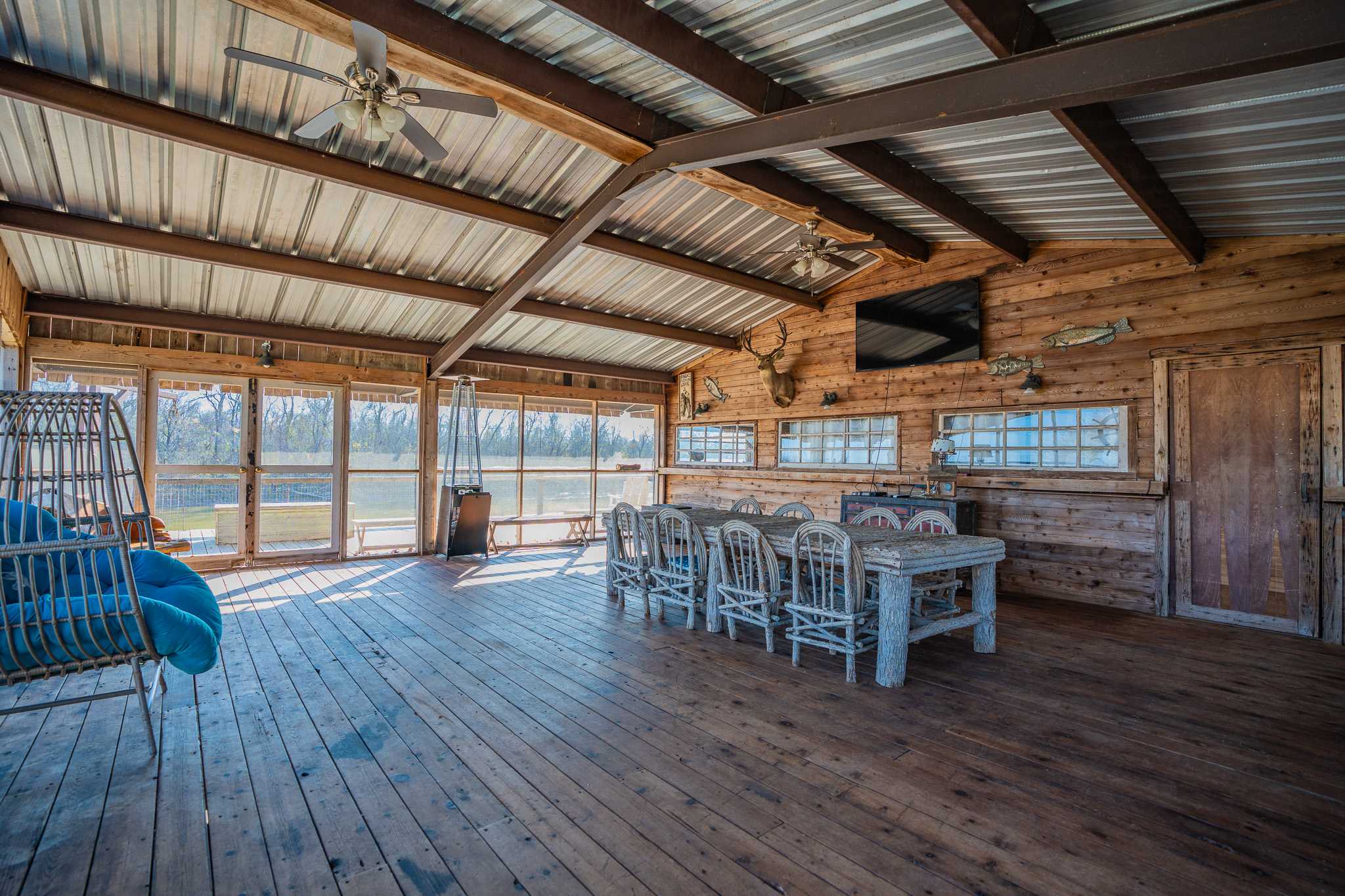 Waco Rustic Boat House, River Fishing, Sunset Views | Satin | Moon ...