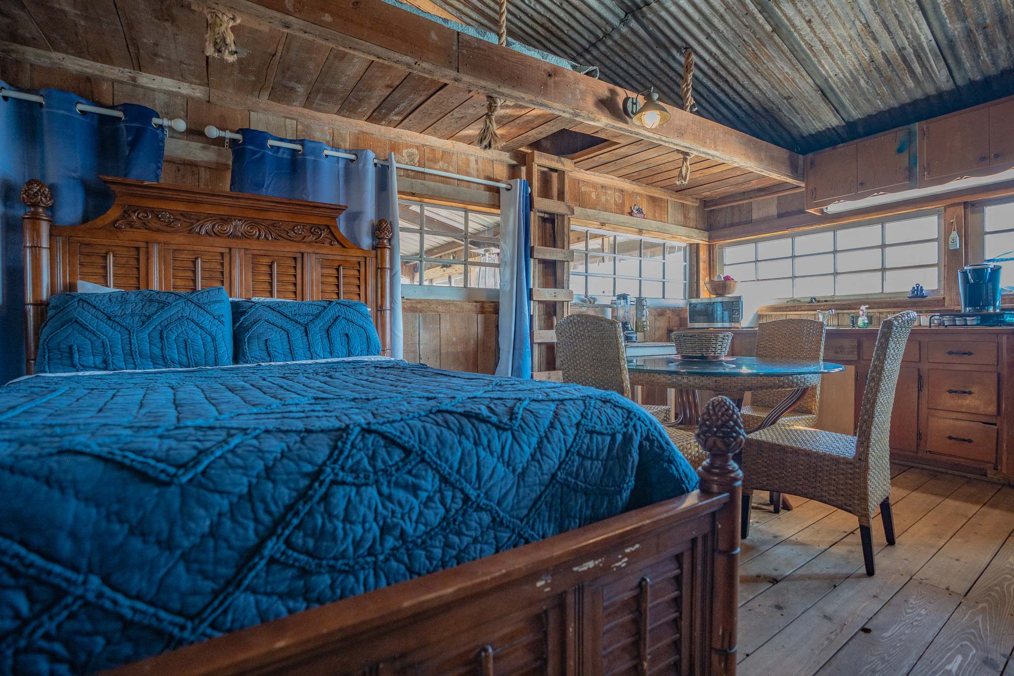 Waco Rustic Boat House, River Fishing, Sunset Views | Satin | Moon ...