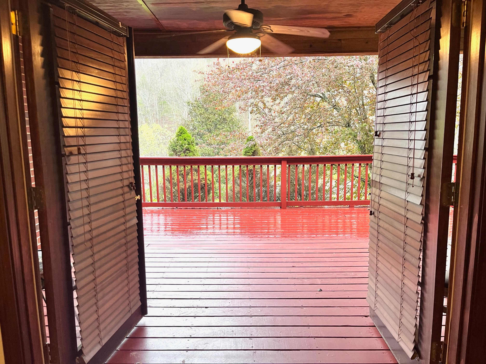 Lakeside Lodge in Tennessee nature with sauna and hot tub available ...