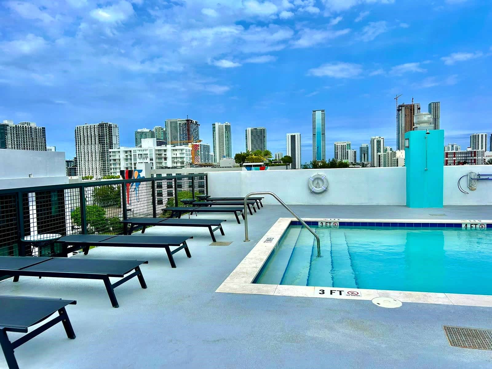 Wynwood Condo - Rooftop Pool & Art District Views! - The Bahamas