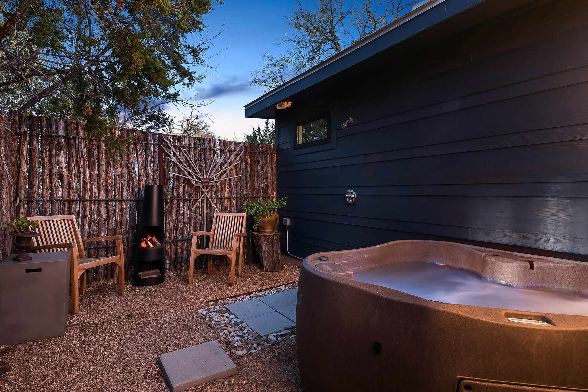 Birdy At Ololo, Hot Tub, Fireplace, Close To Main - Fredericksburg, TX