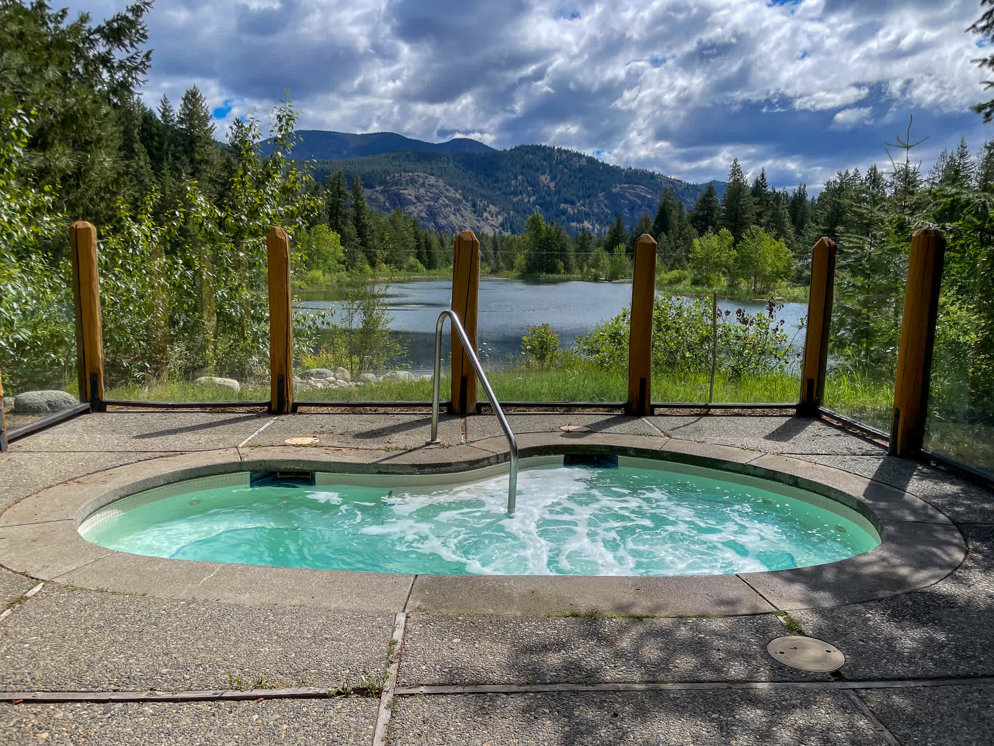 Happy Pines 2BR Cabin w/ King & Twin Beds | Mazama | The Inn at Mazama ...