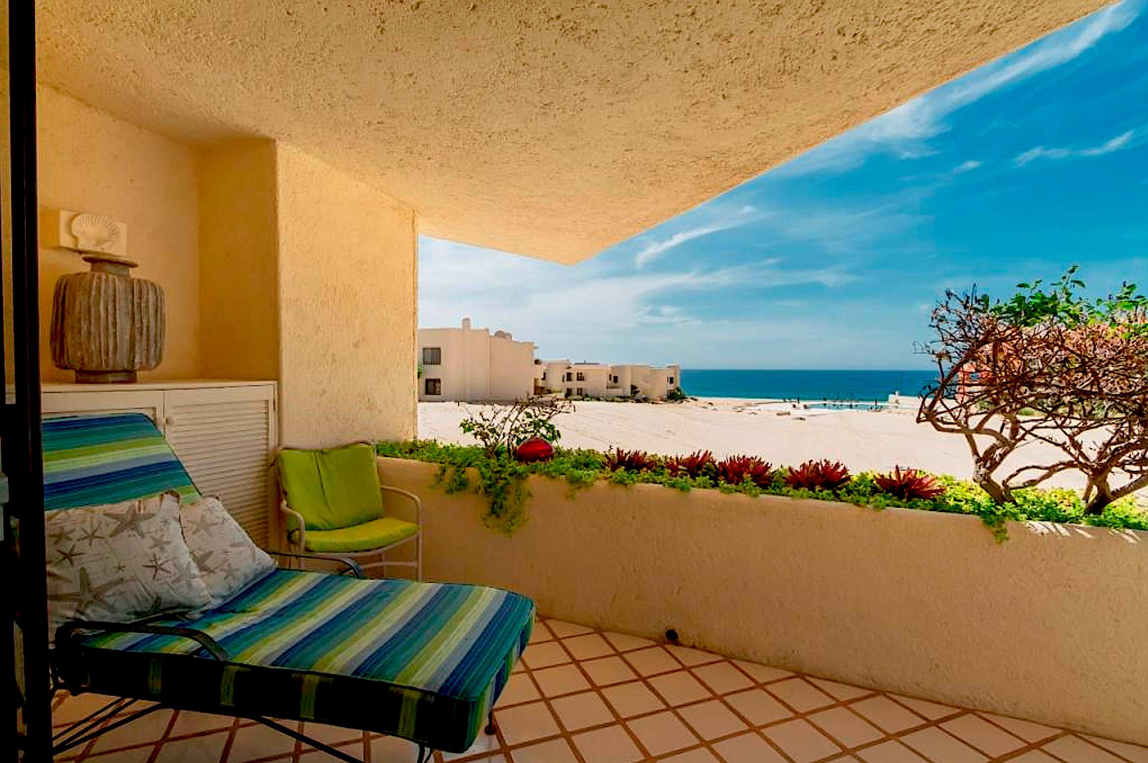 Beachfront Bliss | Ocean Views, Gym, Pools, Patio | Cabo San Lucas ...