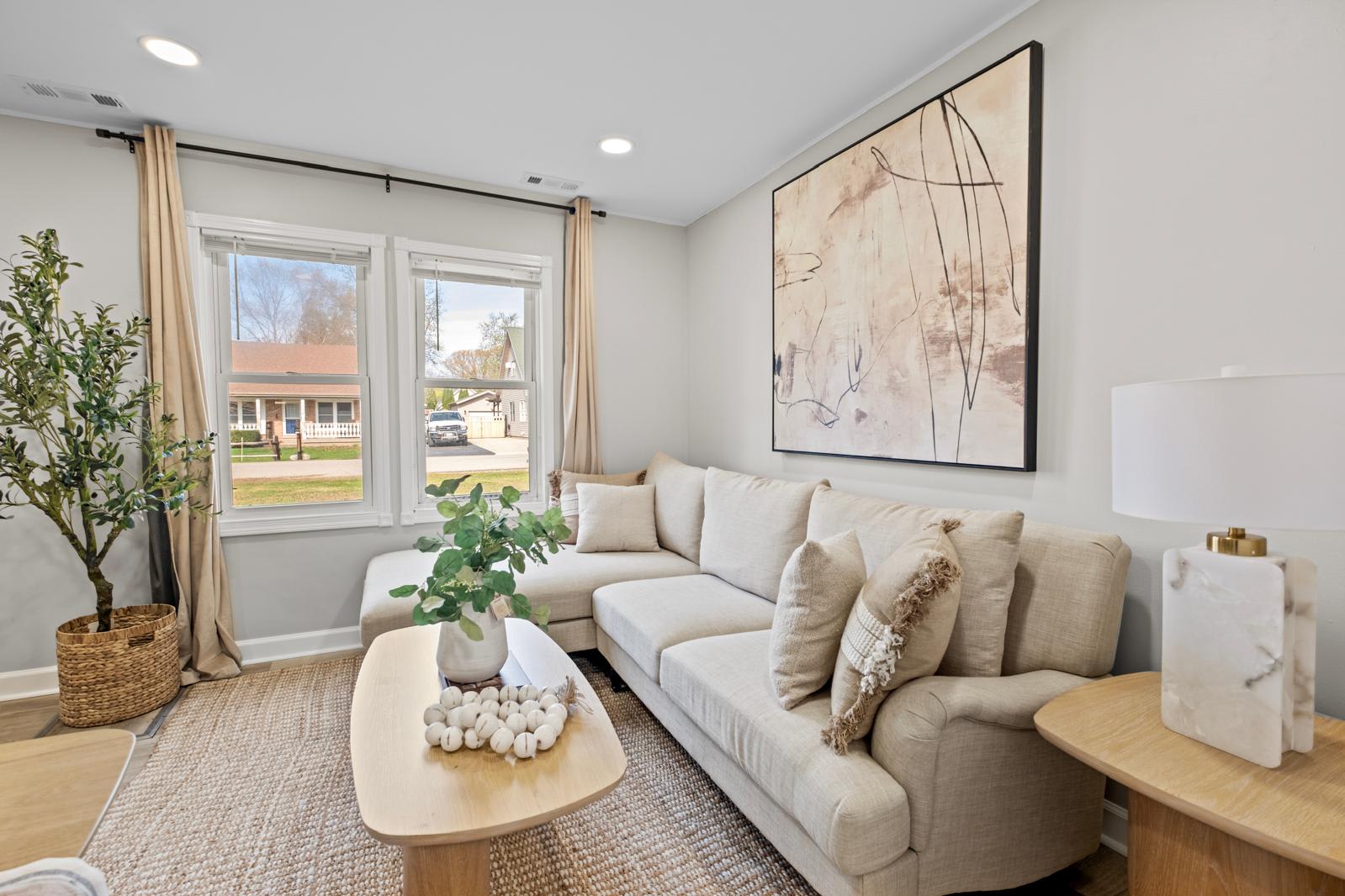 Spacious Deck And Cozy Backyard - Inviting Crystal Lake Escape - Crystal Lake, IL